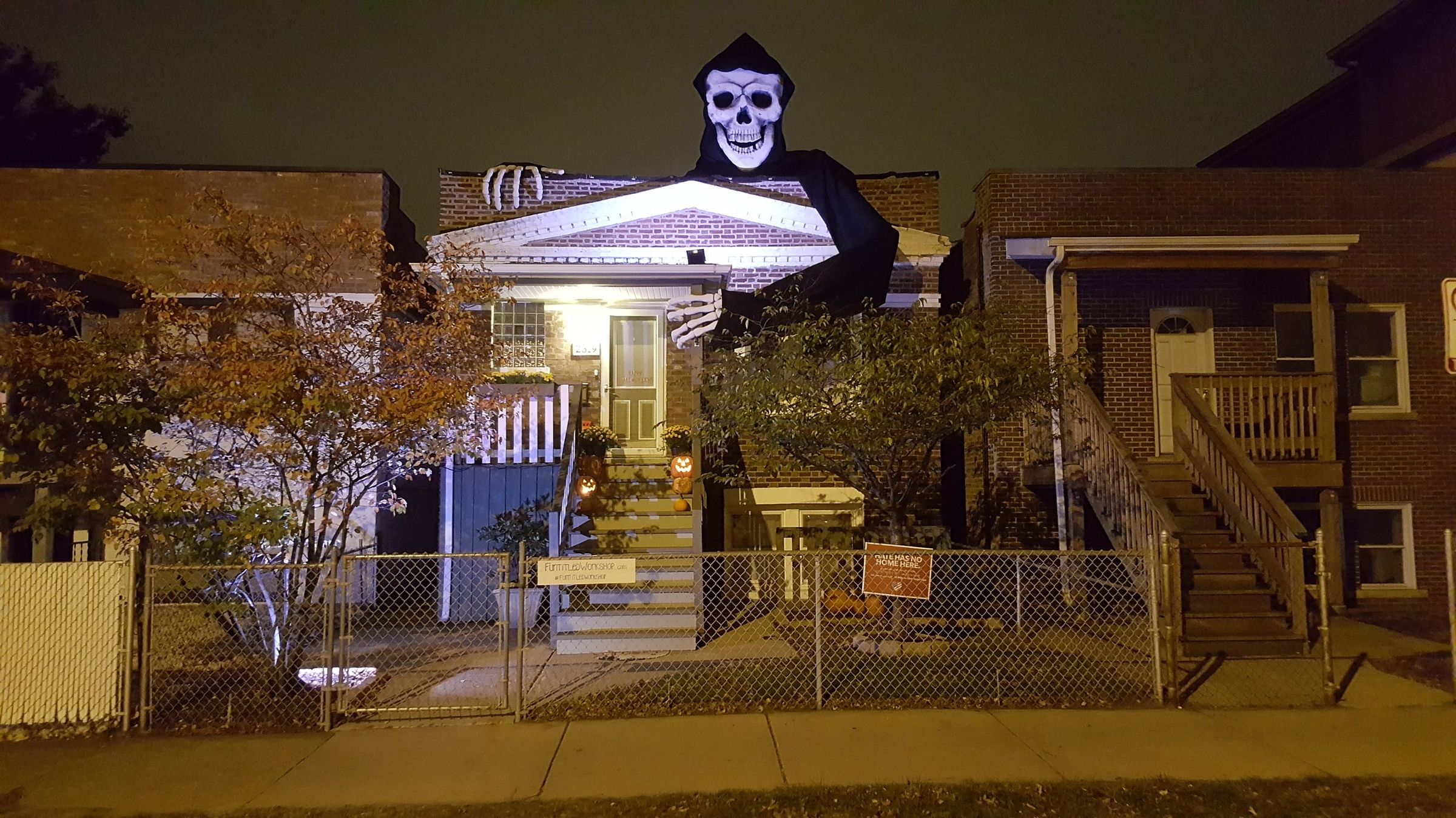Giant Skeleton Halloween Decoration : 10 Steps (with Pictures ...