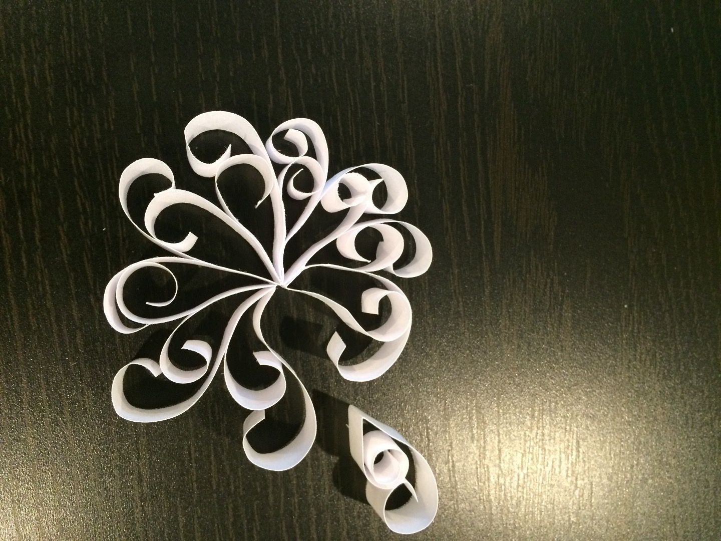 3D Paper Snowflakes : 8 Steps (with Pictures) - Instructables