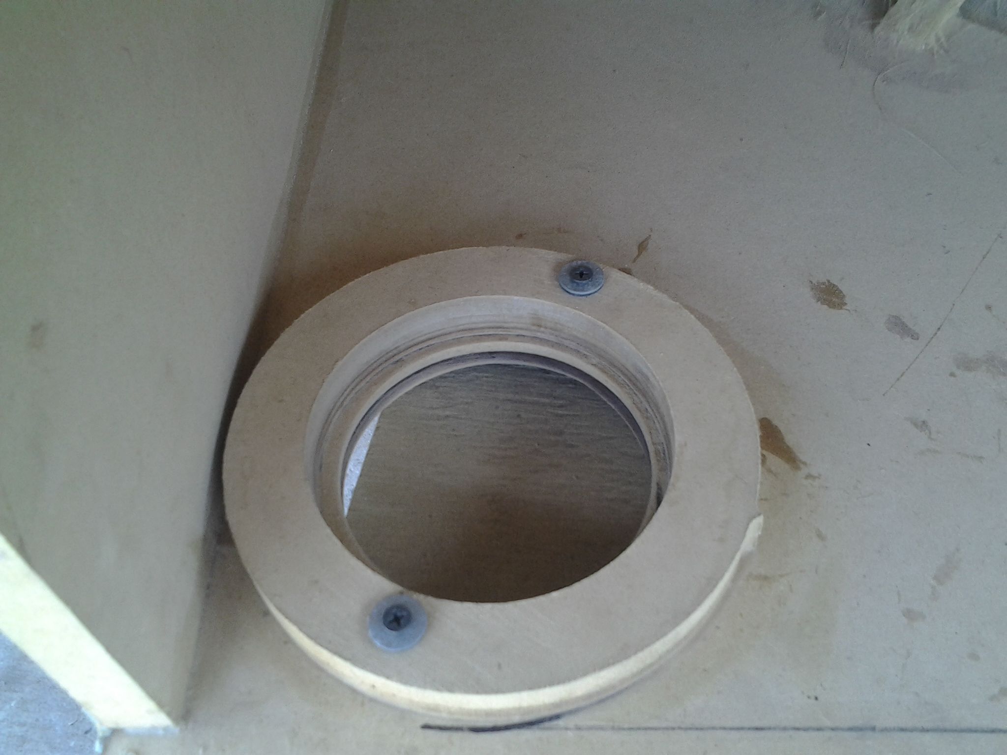 How to Build a Fiberglass Sub Box : 11 Steps (with Pictures ...