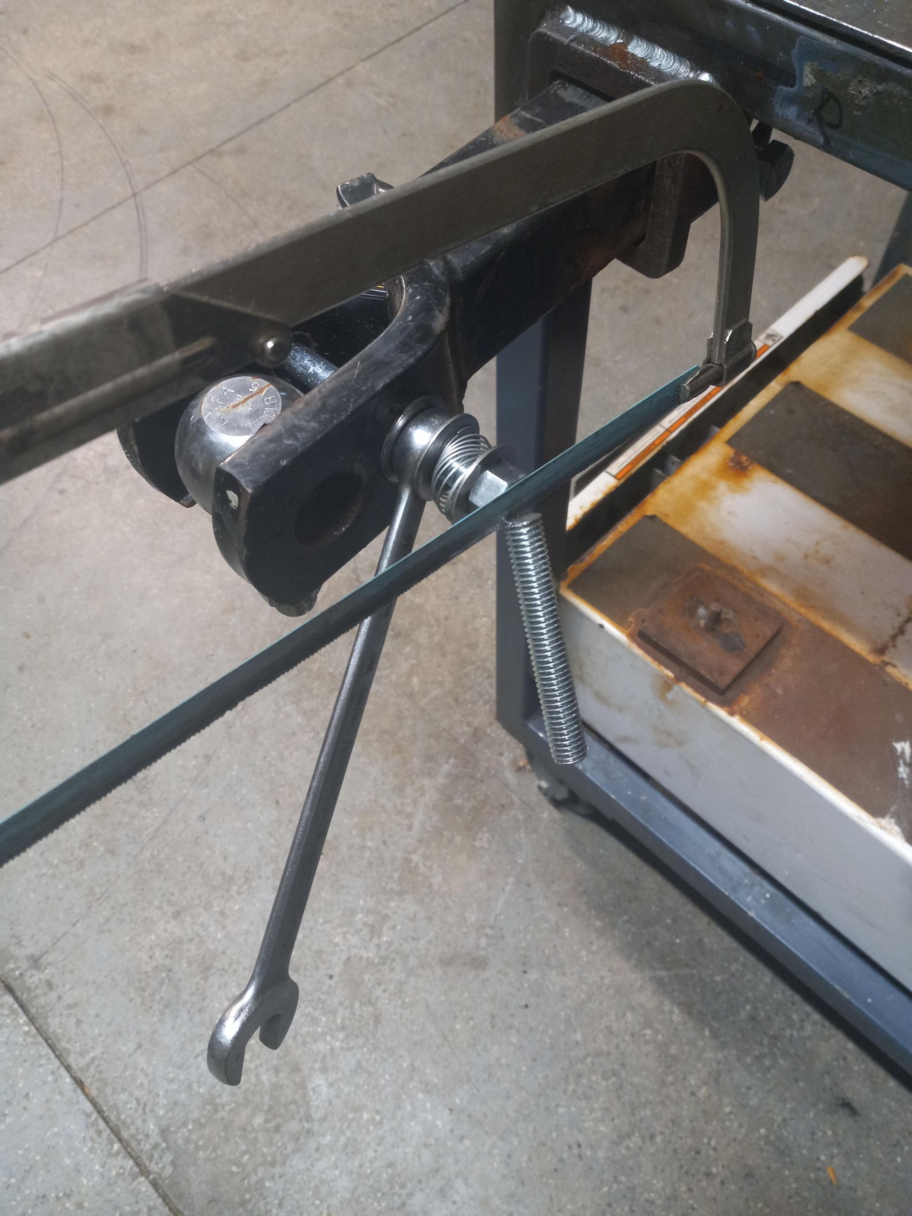 DIY Ball Swivel for Vise/Welding Positioner Out of Reclaimed 2x2 ...