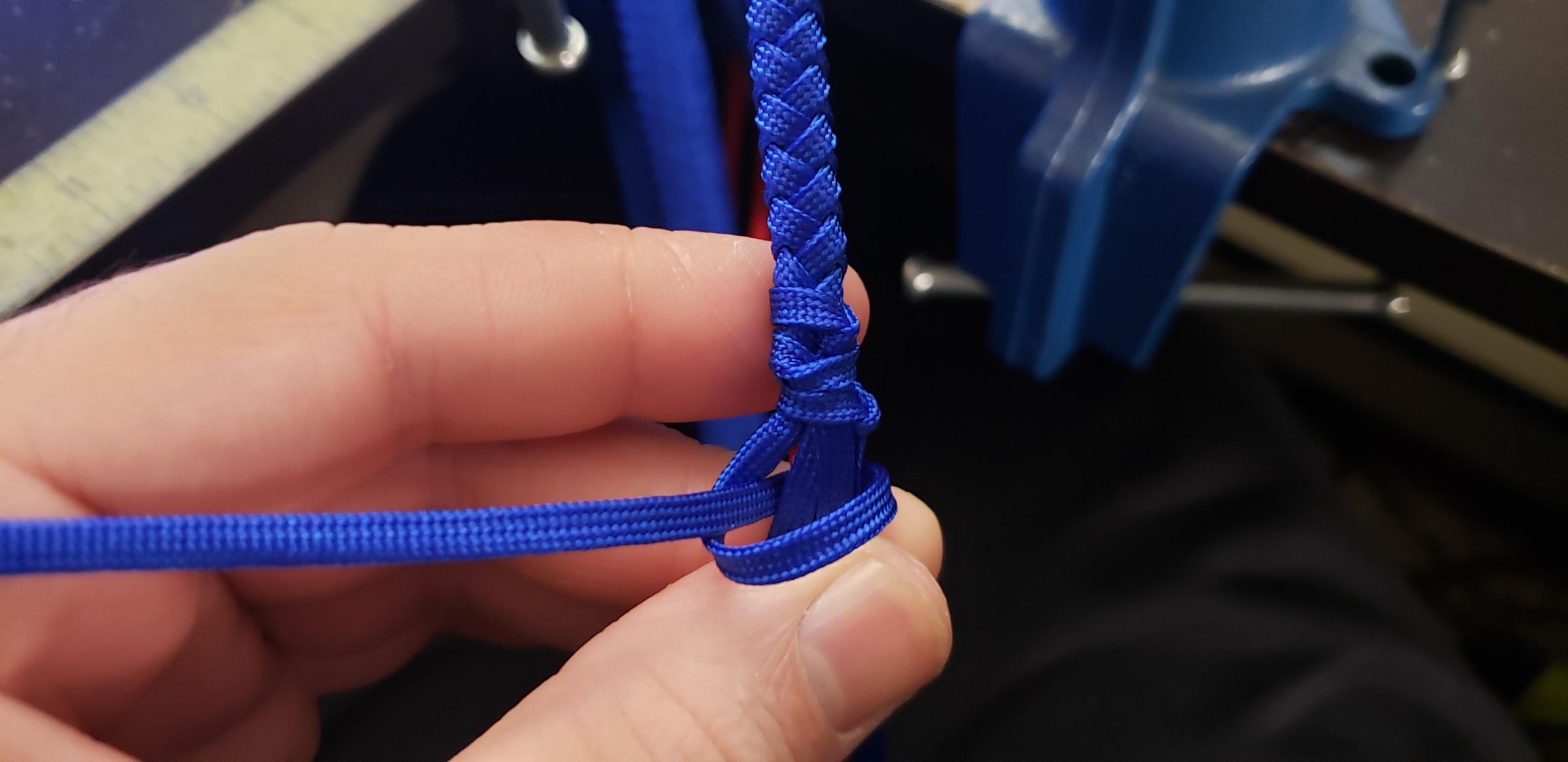Tygra's Bolo-Whip With Paracord in 16 Plait : 9 Steps (with Pictures ...