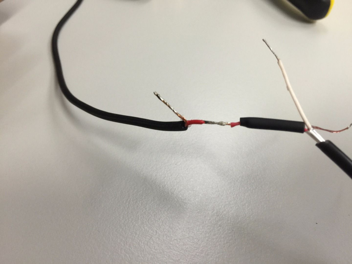How to Build Your Own 3,5mm-jack-to-cinch-cable : 9 Steps - Instructables