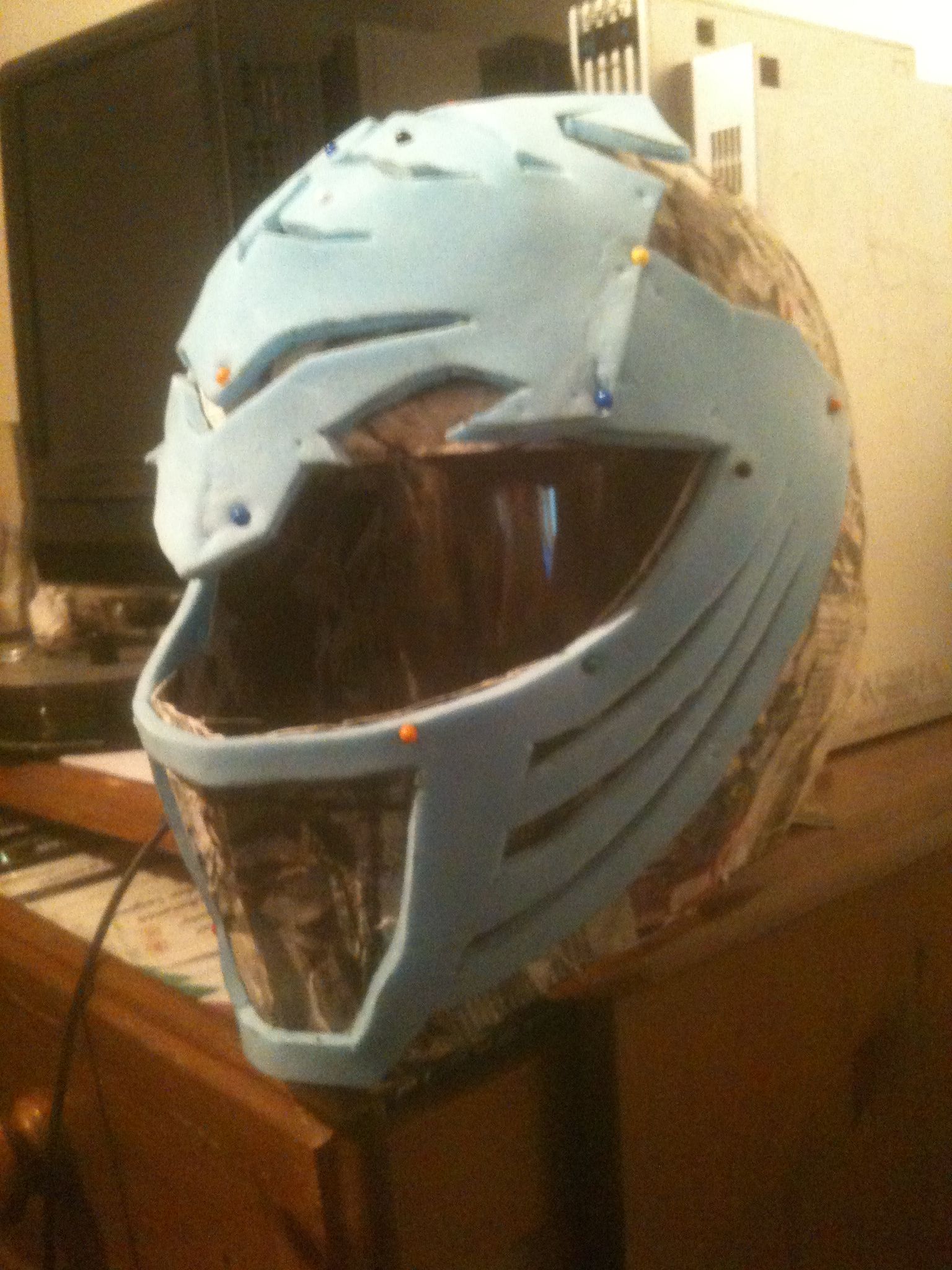 CHEAP Cosplay Helmet : 6 Steps - Instructables