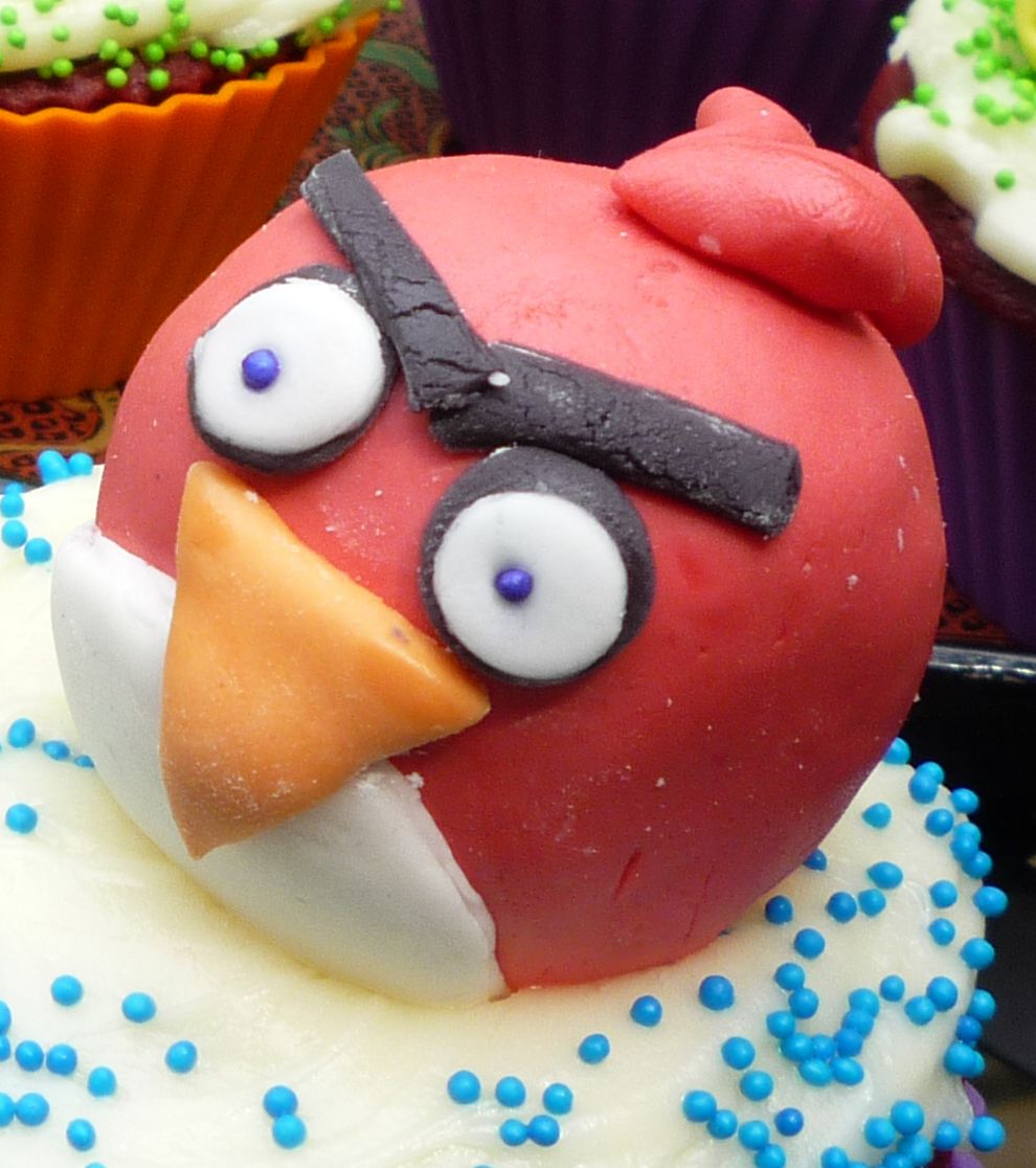 Angry Birds Yellow Bird Cake