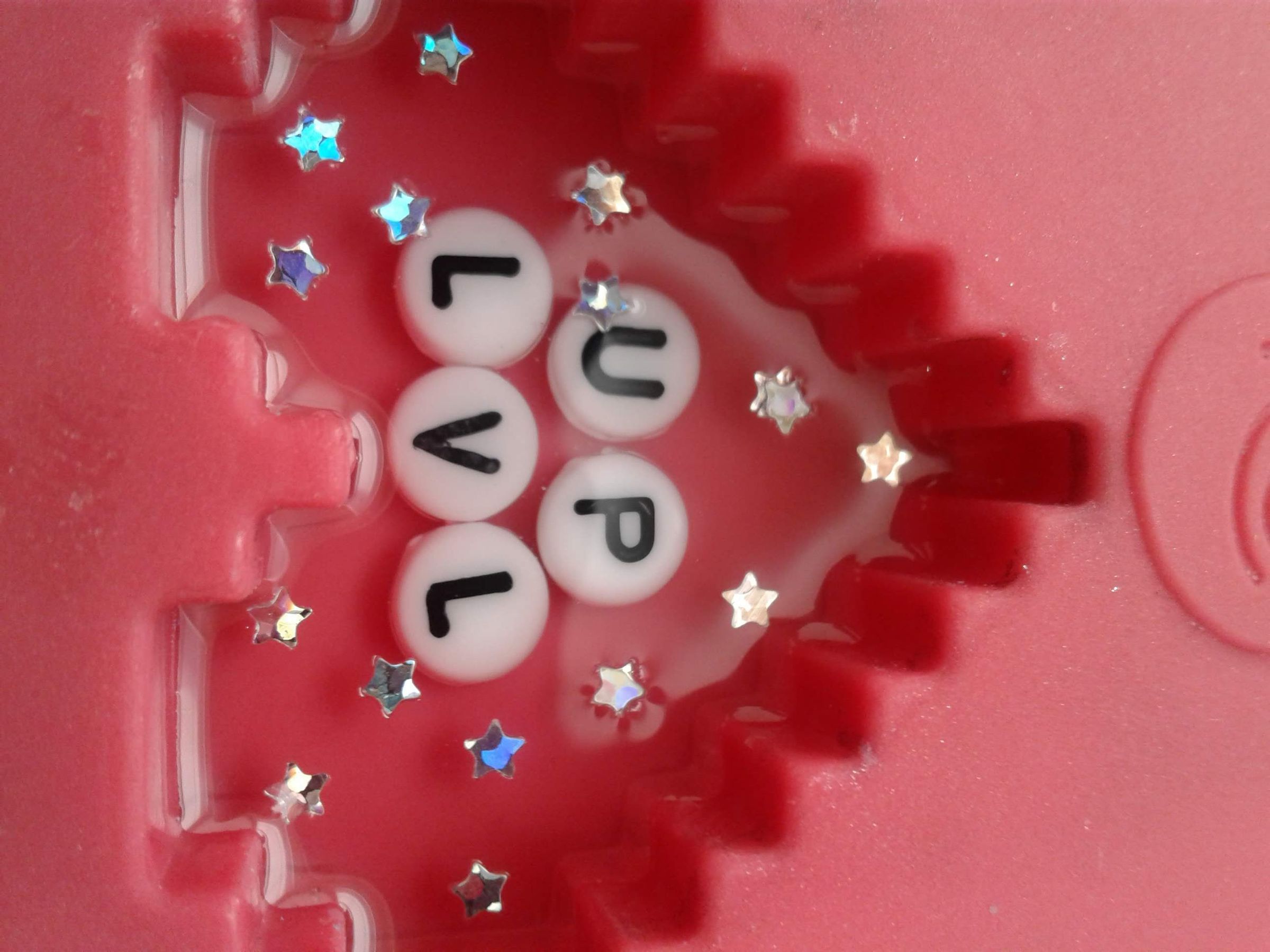 How to Place Letters in Resin Pins : 3 Steps - Instructables
