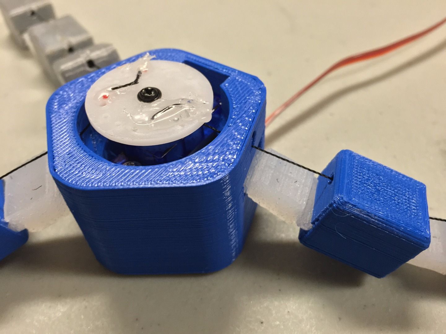 Simple Robotic Gripper : 8 Steps (with Pictures) - Instructables
