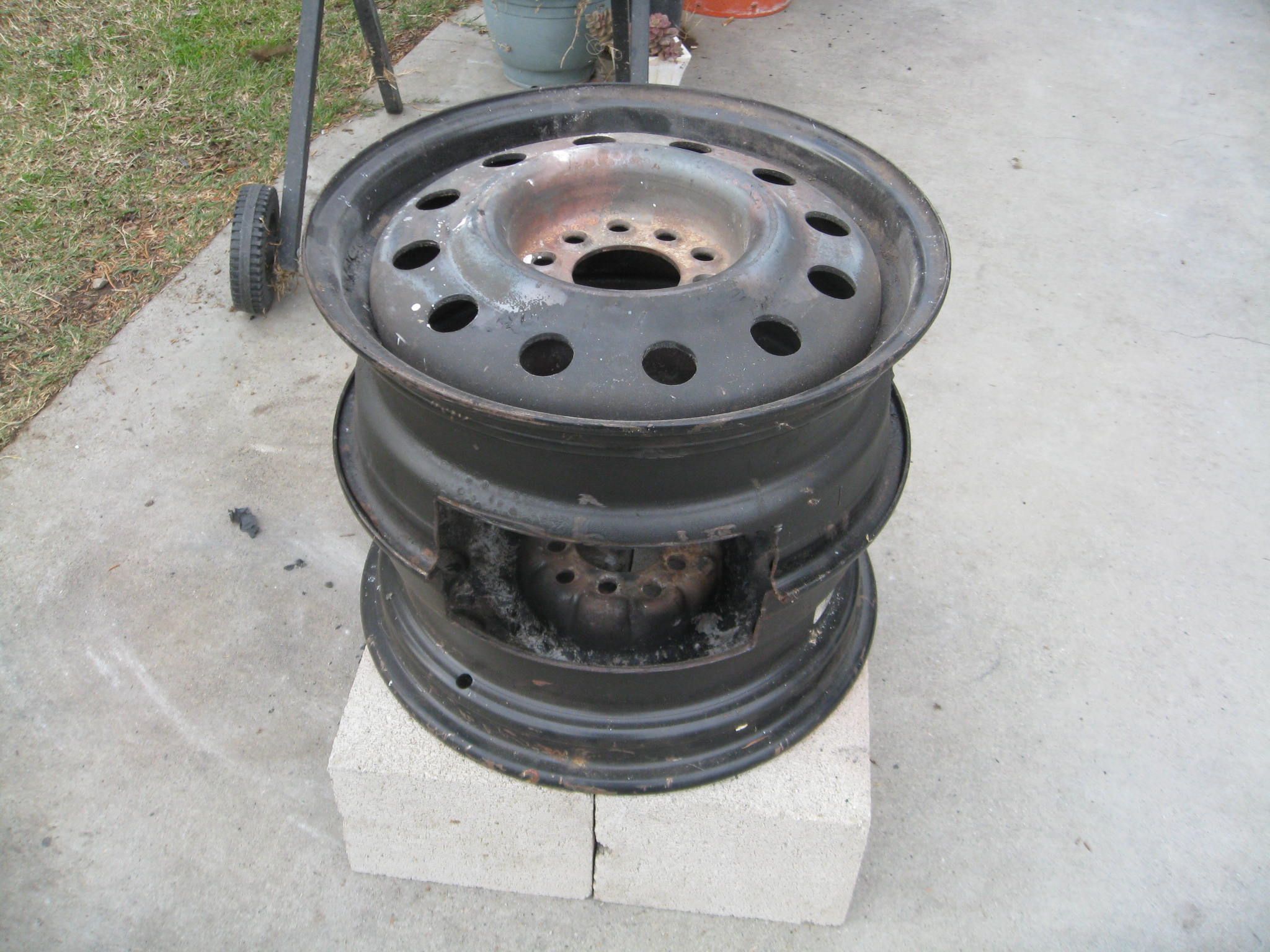 No Weld Car Rims Fire Pit. : 3 Steps (with Pictures) - Instructables
