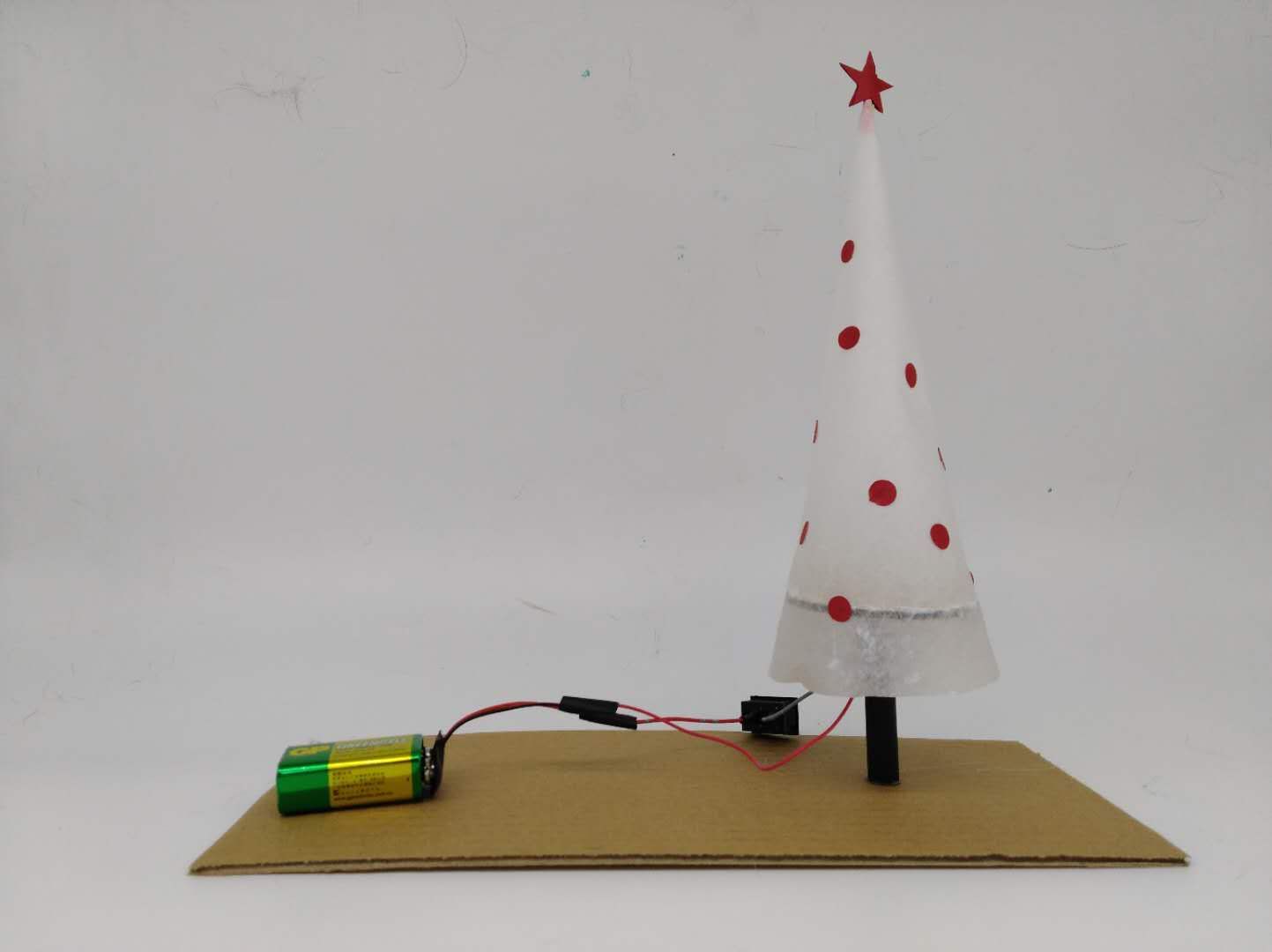 DIY LED Christmas Tree - Instructables