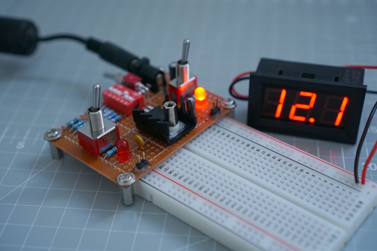 Ultimate DIY Breadboard Power Supply : 9 Steps (with Pictures ...
