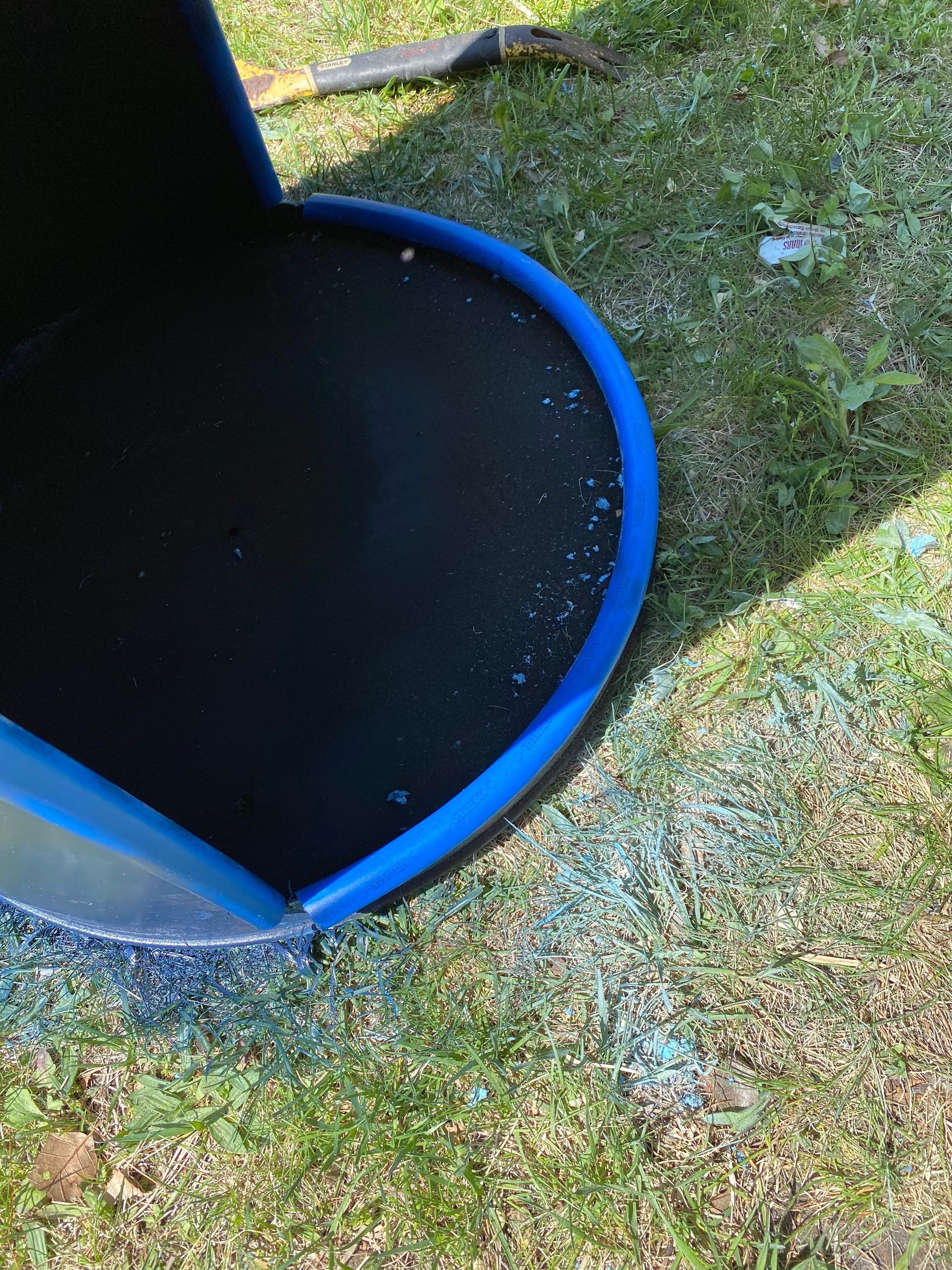 DIY Wheelbarrow : 4 Steps - Instructables