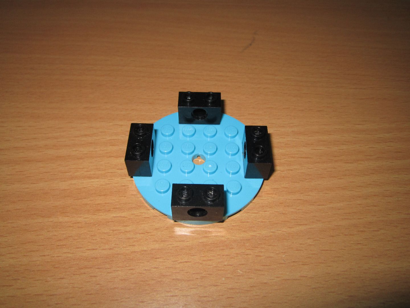 LEGO Beyblade With Ripper : 4 Steps - Instructables