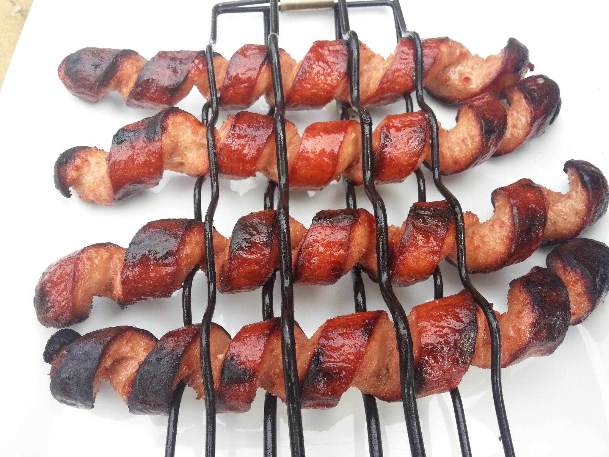 Perfect Hotdogs: the Spiral Cut Dog : 5 Steps (with Pictures ...