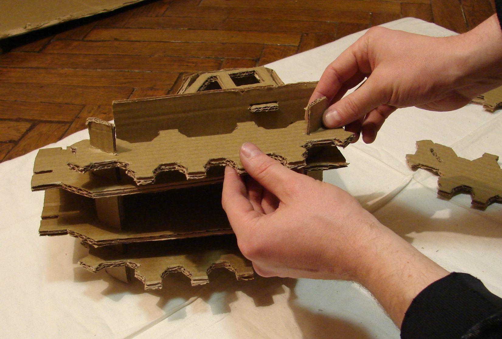 Tractor-cardboarder : 16 Steps (with Pictures) - Instructables