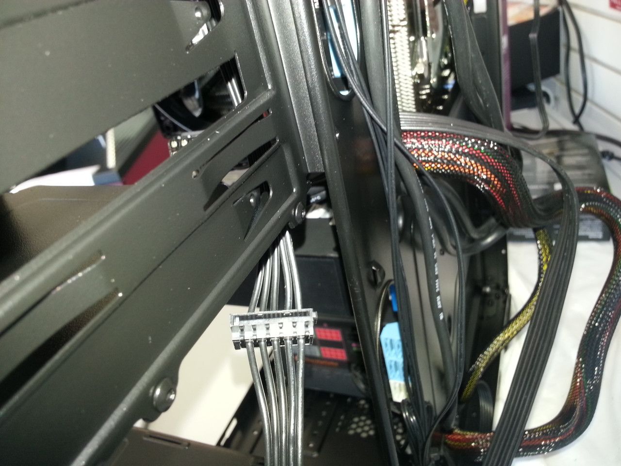 How to Build a Desktop Computer : 9 Steps - Instructables