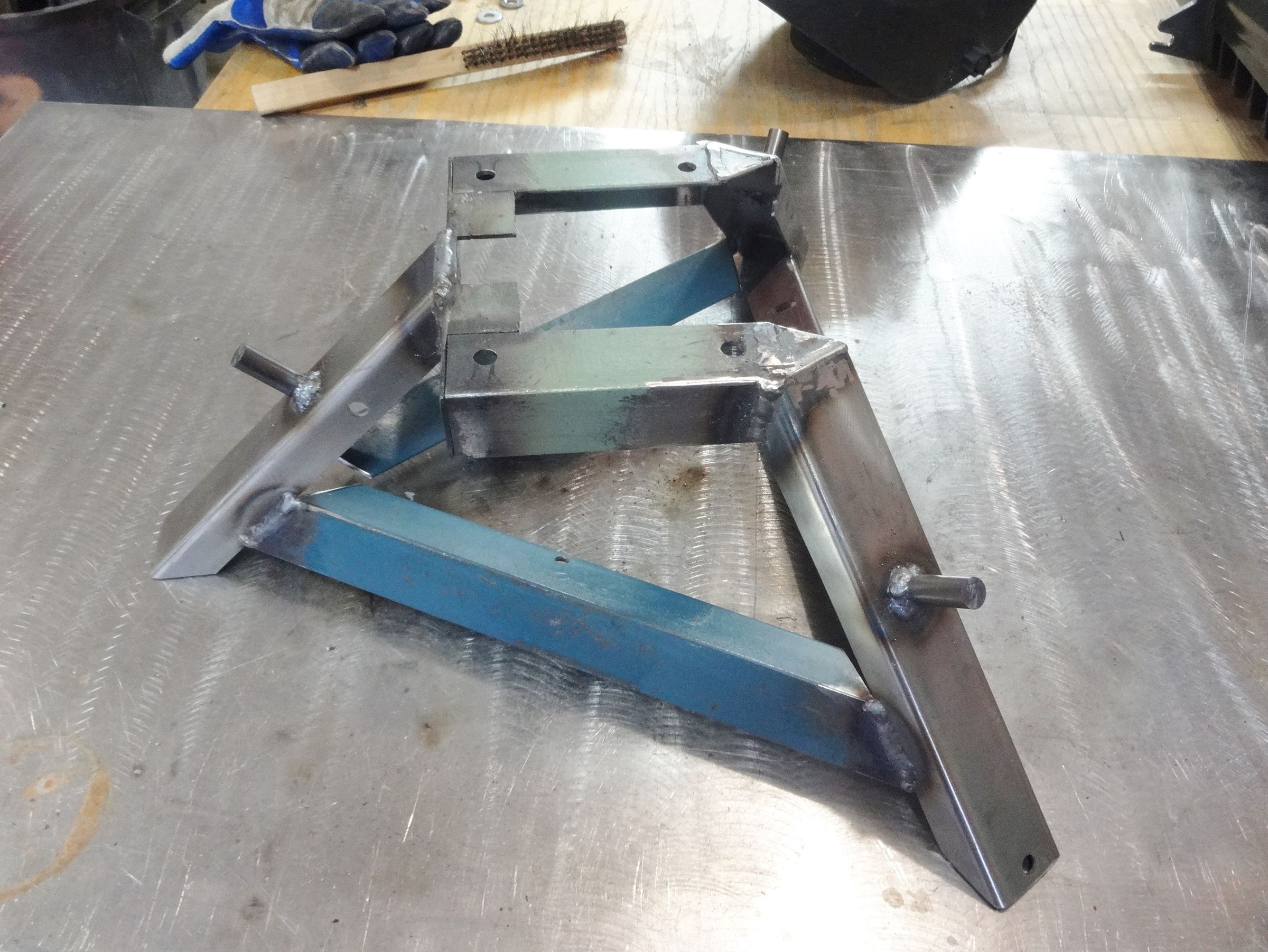 Height-Adjustable Portable Vise Stand : 22 Steps (with Pictures ...