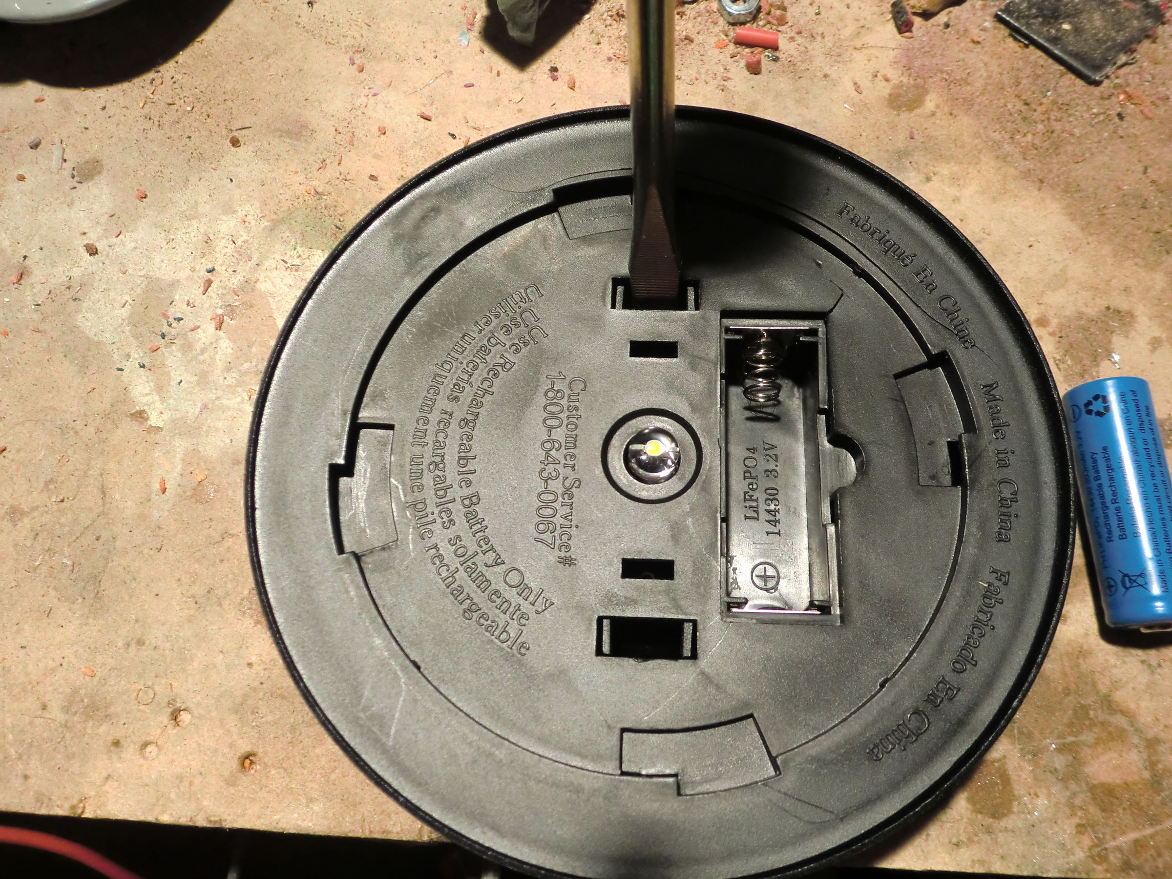 Solar Walkway Lights Solar Panel Replacement : 8 Steps - Instructables