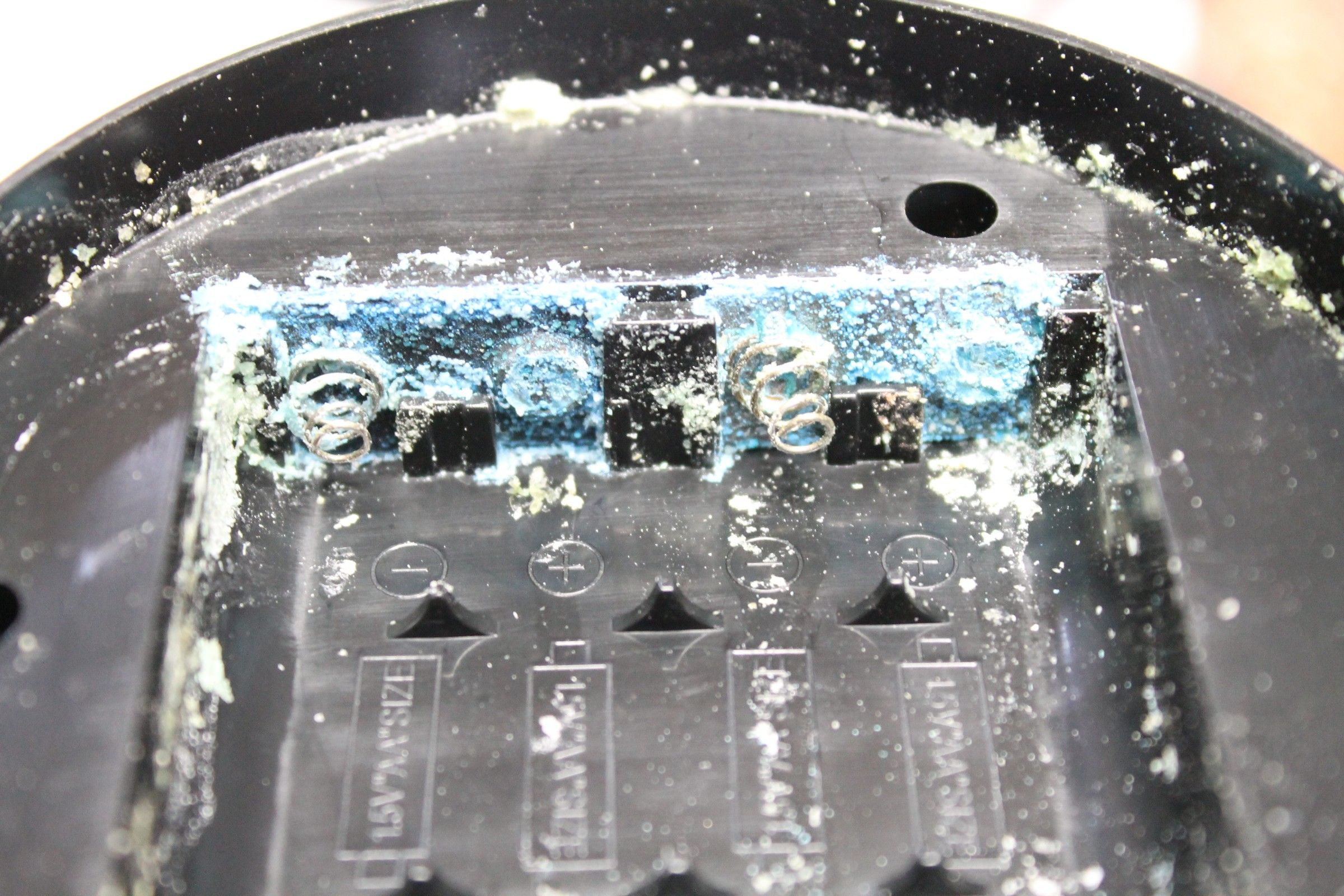 How to Fix Corroded Battery Terminals : 12 Steps (with Pictures ...