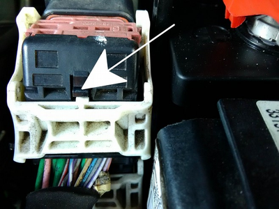 Citroen C4 Grand Picasso Exclusive Battery Swap : 8 Steps - Instructables