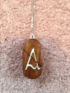 Illusionist Locket: a How To. : 12 Steps (with Pictures) - Instructables