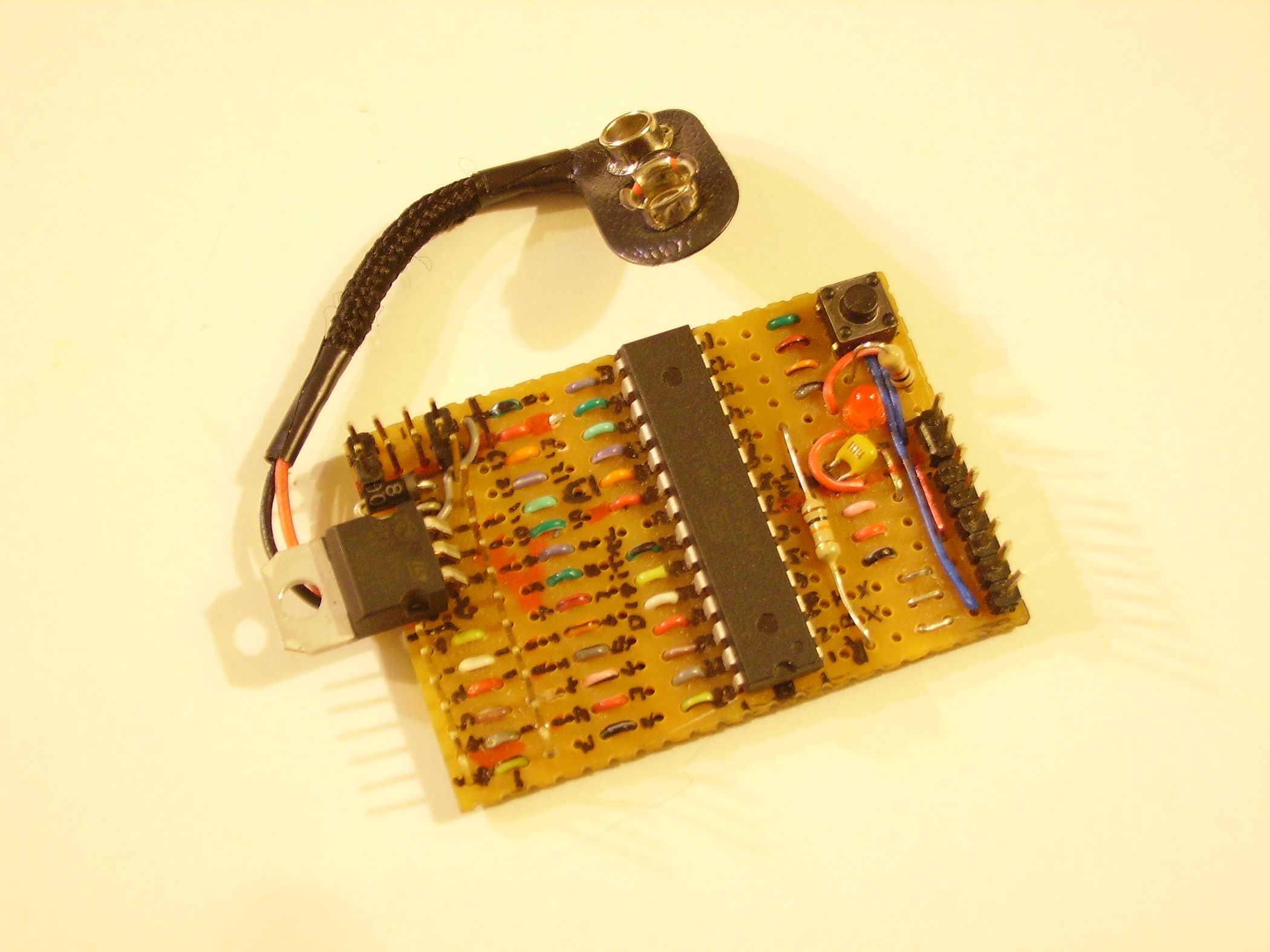 Compact Protoboard Arduino Type Thing Yea : 6 Steps - Instructables