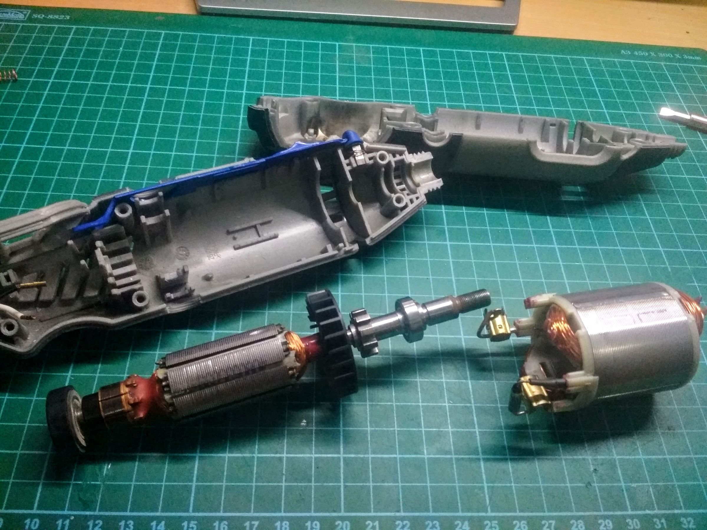 Repairing a Dremel 4000 : 16 Steps - Instructables