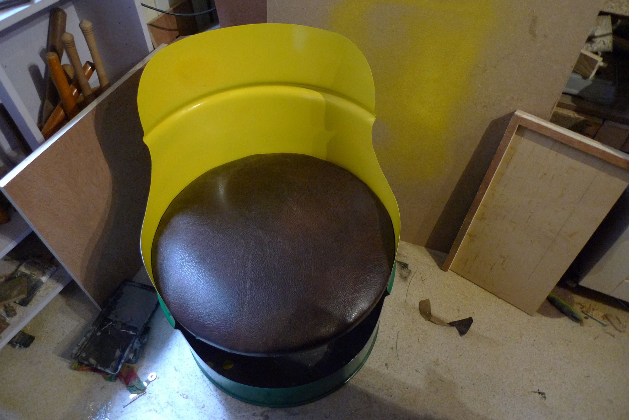 How to Make a Barrel Chair : 9 Steps (with Pictures) - Instructables