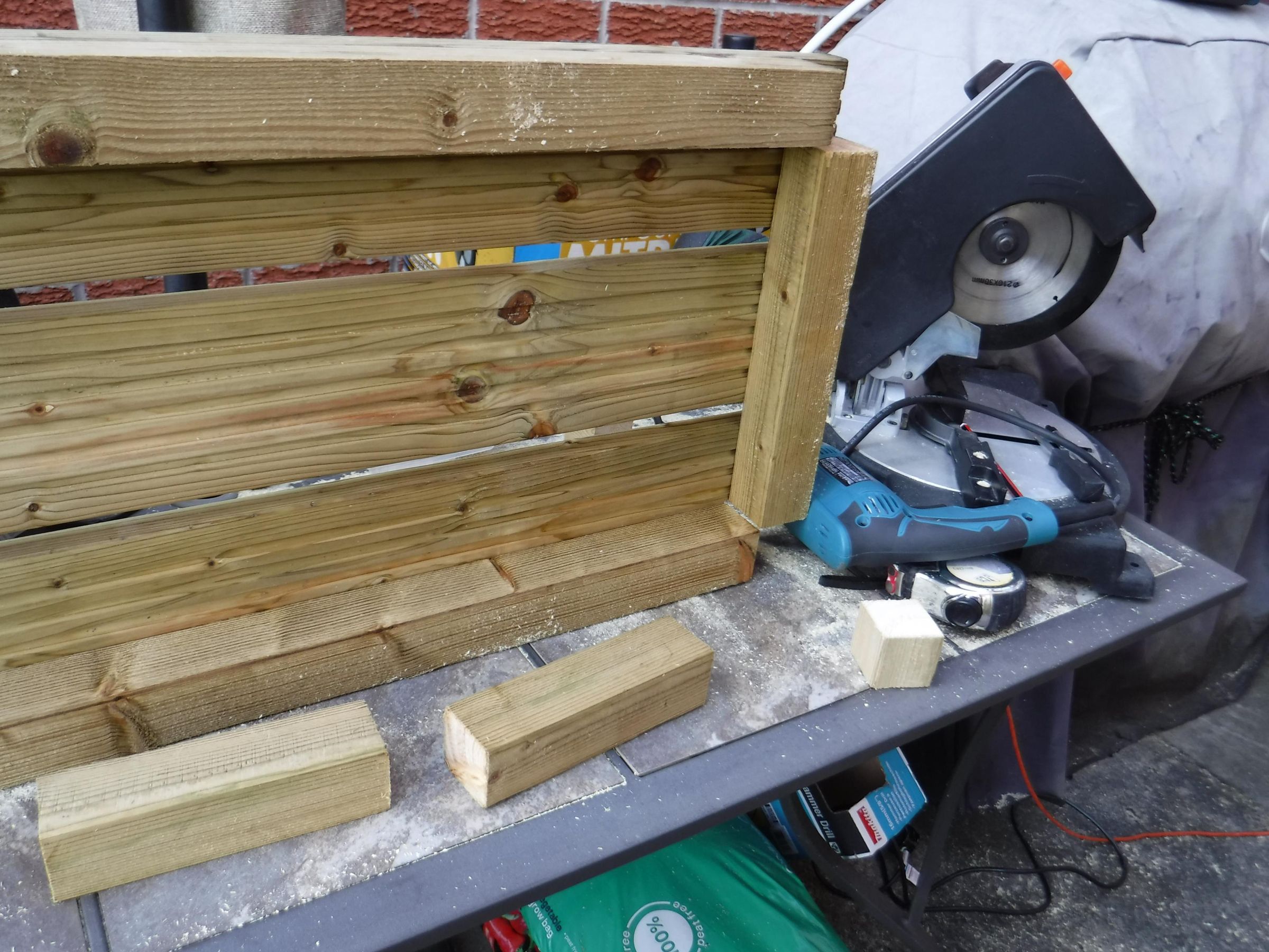 2-Tier Wooden Plant Stand : 13 Steps (with Pictures) - Instructables