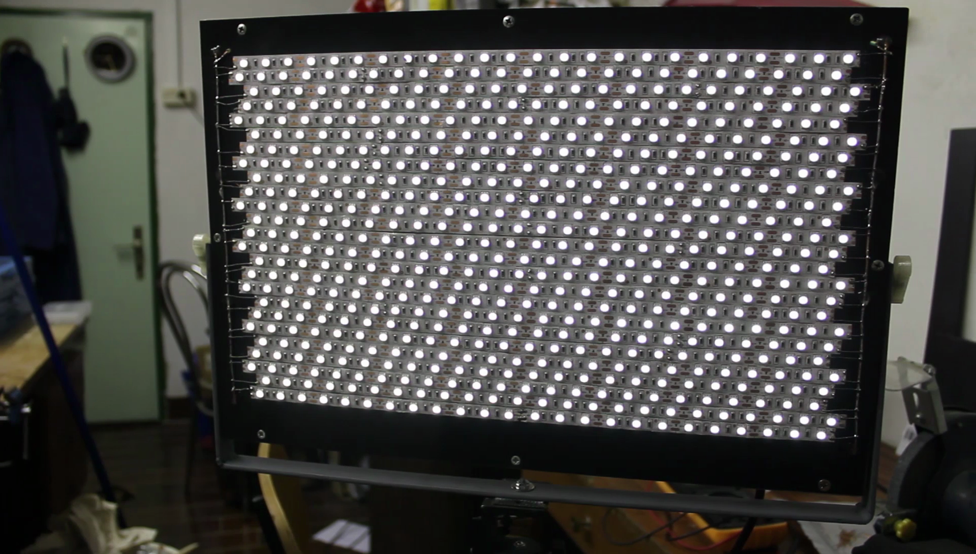 How to Make a Bright LED Panel for 20$ : 7 Steps (with Pictures ...
