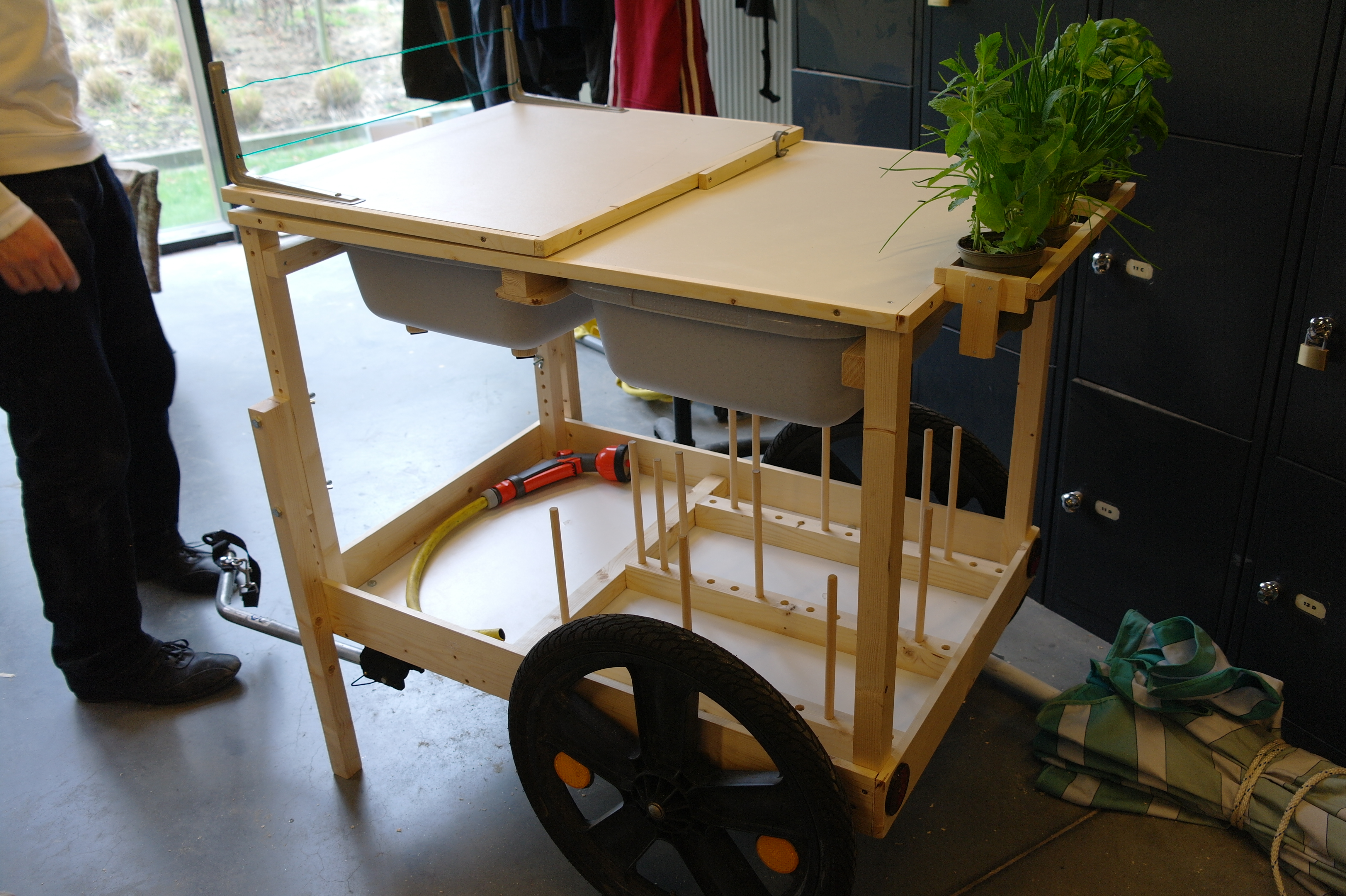 Mobile Kitchen, a Bike Trailer Kitchen on Gas : 10 Steps (with Pictures ...