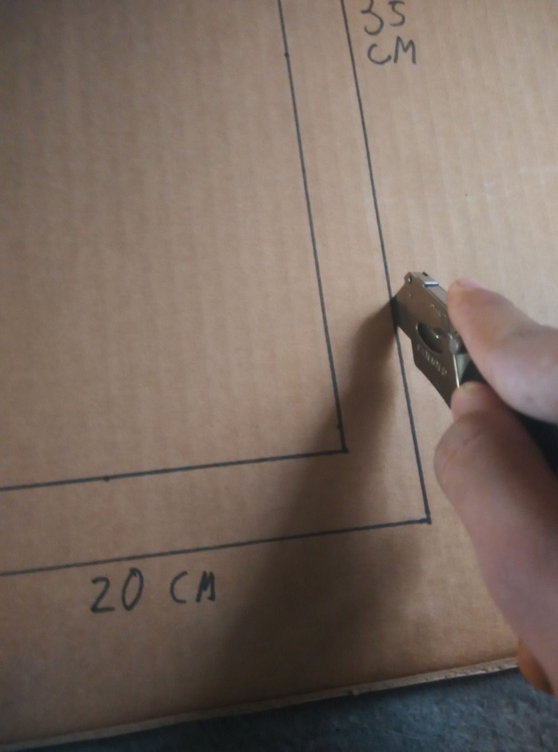 [DIY] Minecraft Shield and Sword : 11 Steps - Instructables