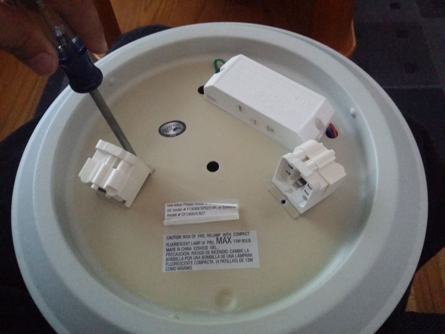 Retrofitting a CFL Light Fixture to LED : 5 Steps (with Pictures ...