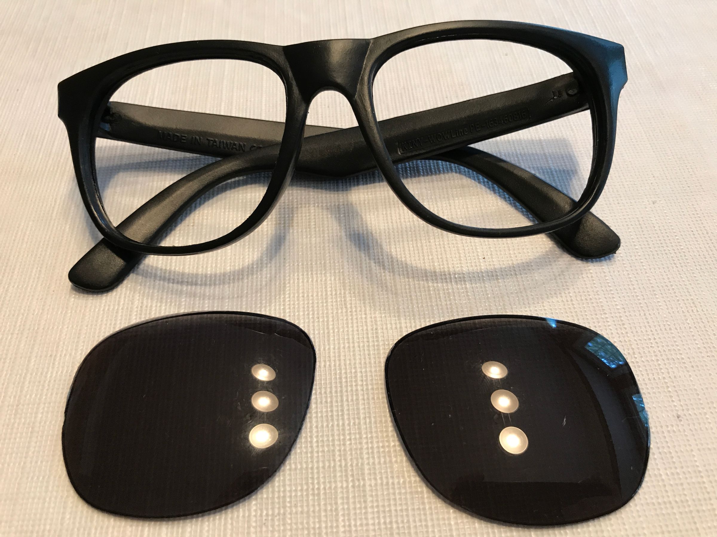 Blue Light Blocking Glasses From Pill Bottles : 9 Steps (with Pictures ...