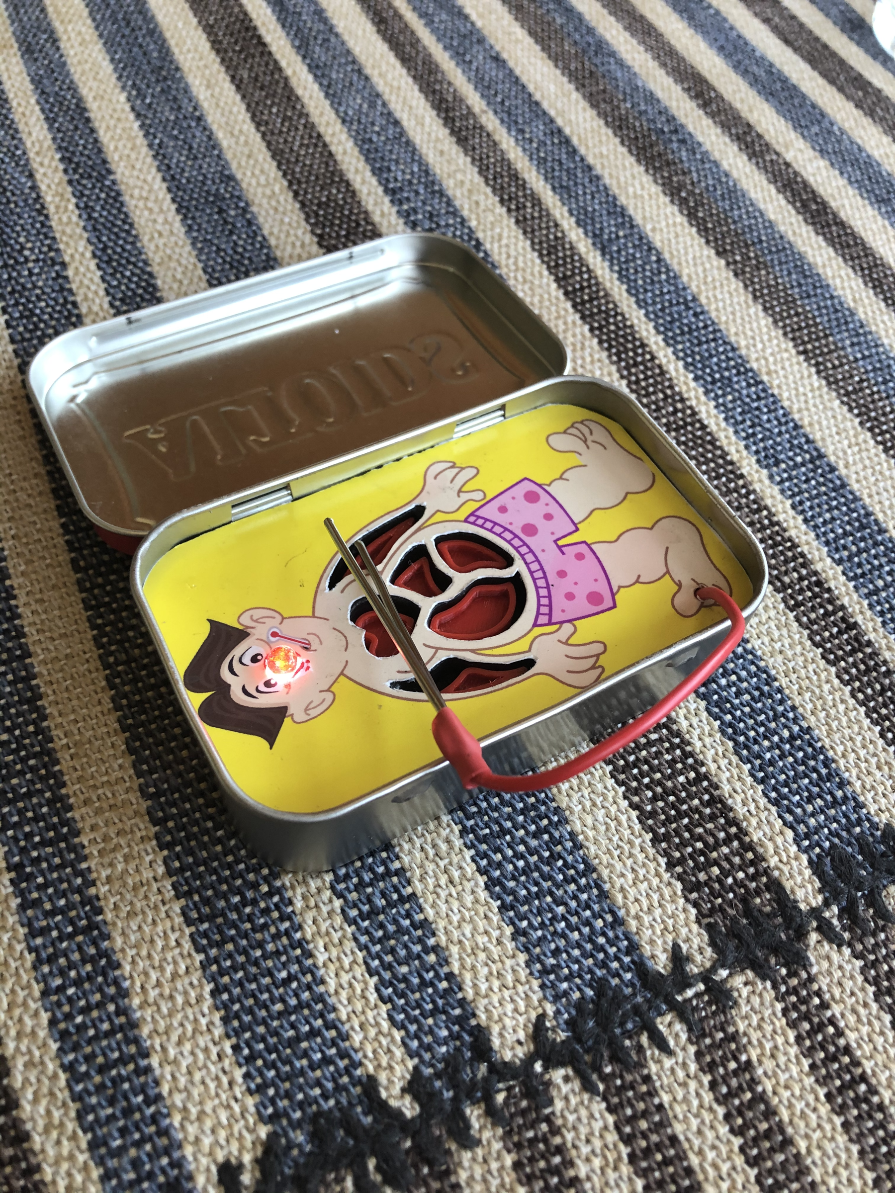 Electronic Pocket Operation in an Altoids Tin : 4 Steps (with Pictures ...
