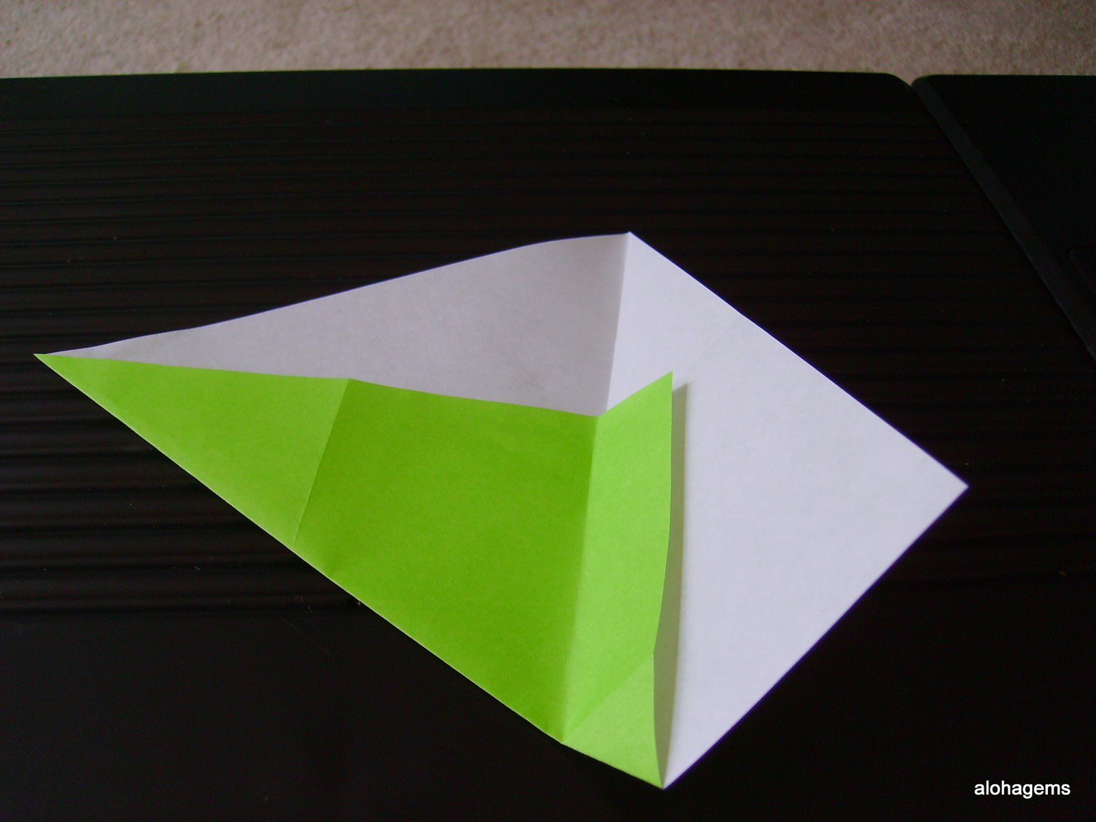How to Make Origami of Equilateral Triangles With Pockets on Each Sides ...