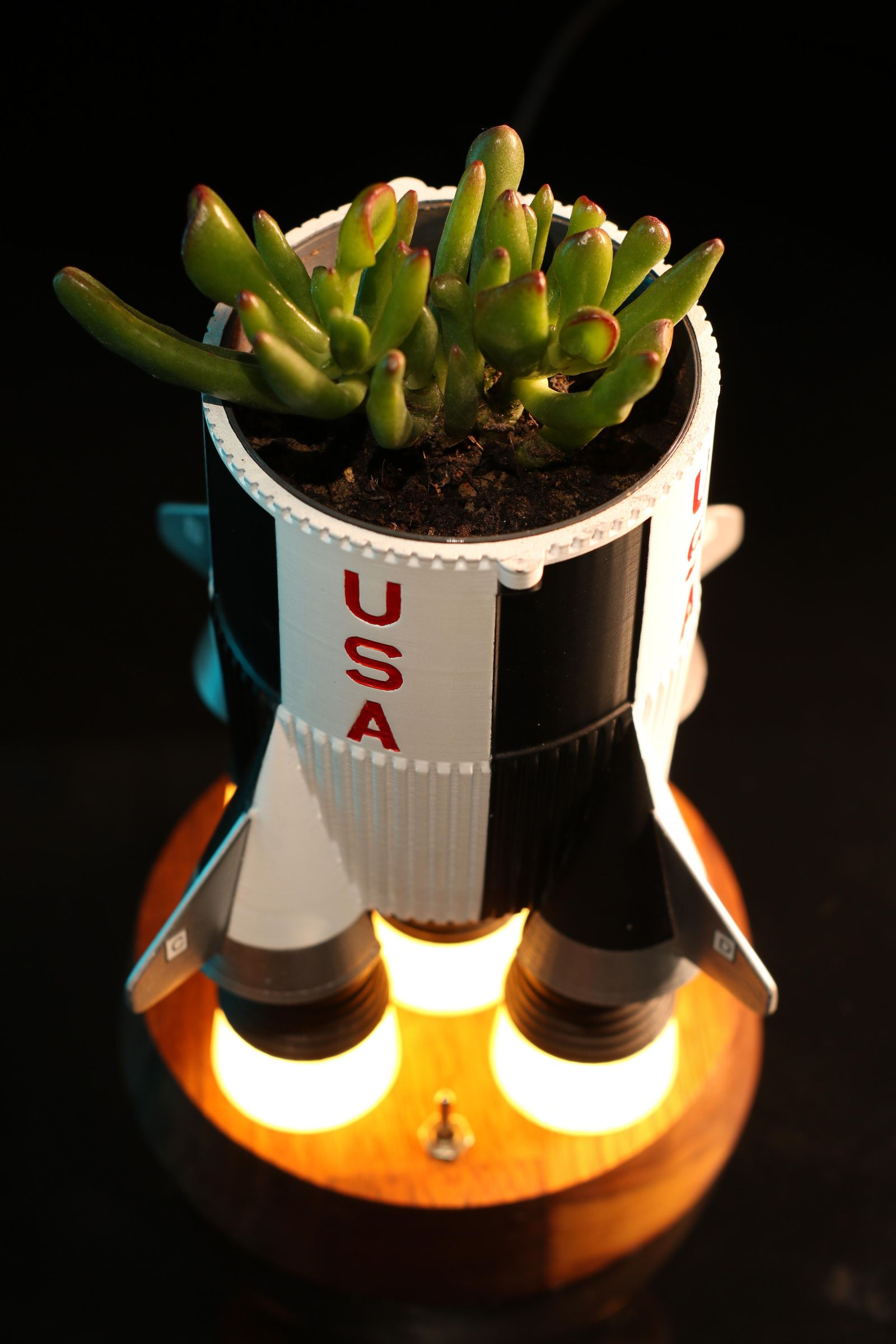 Rocket Planter : 13 Steps (with Pictures) - Instructables