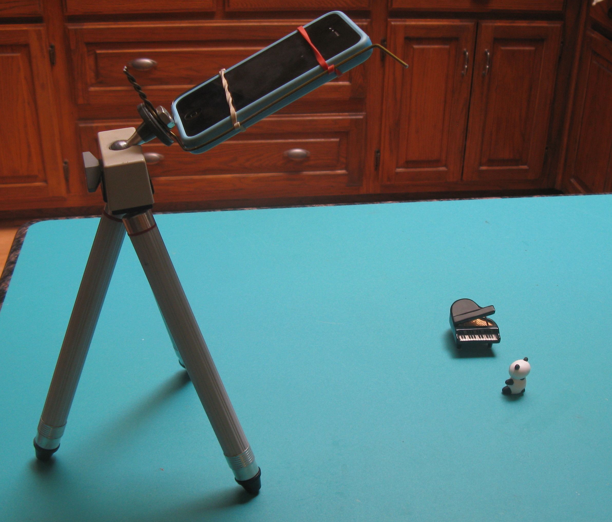 Nearly Free IPhone Tripod Adapter : 9 Steps - Instructables