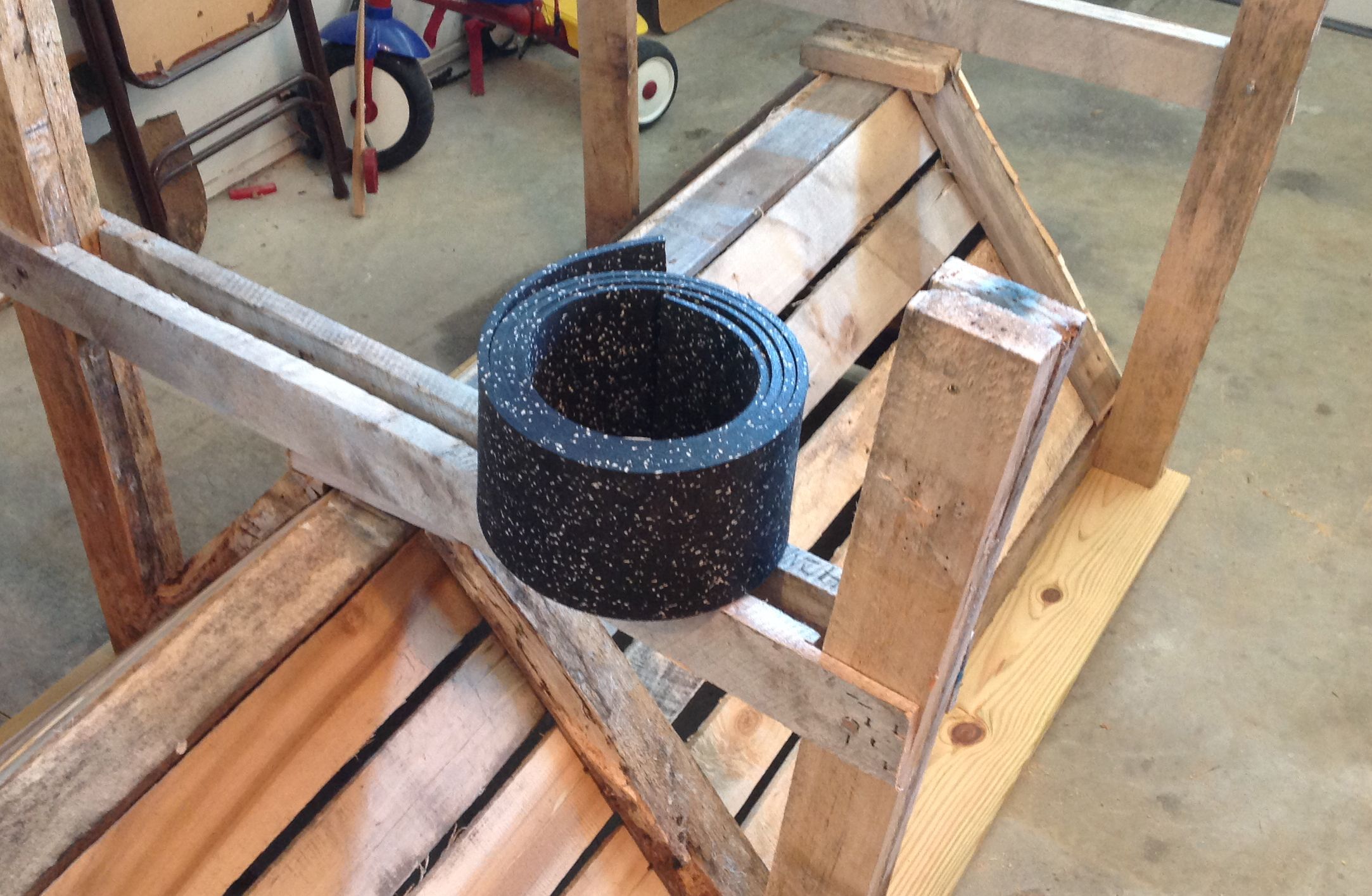 Raised Planter Bed From Pallets : 8 Steps (with Pictures) - Instructables