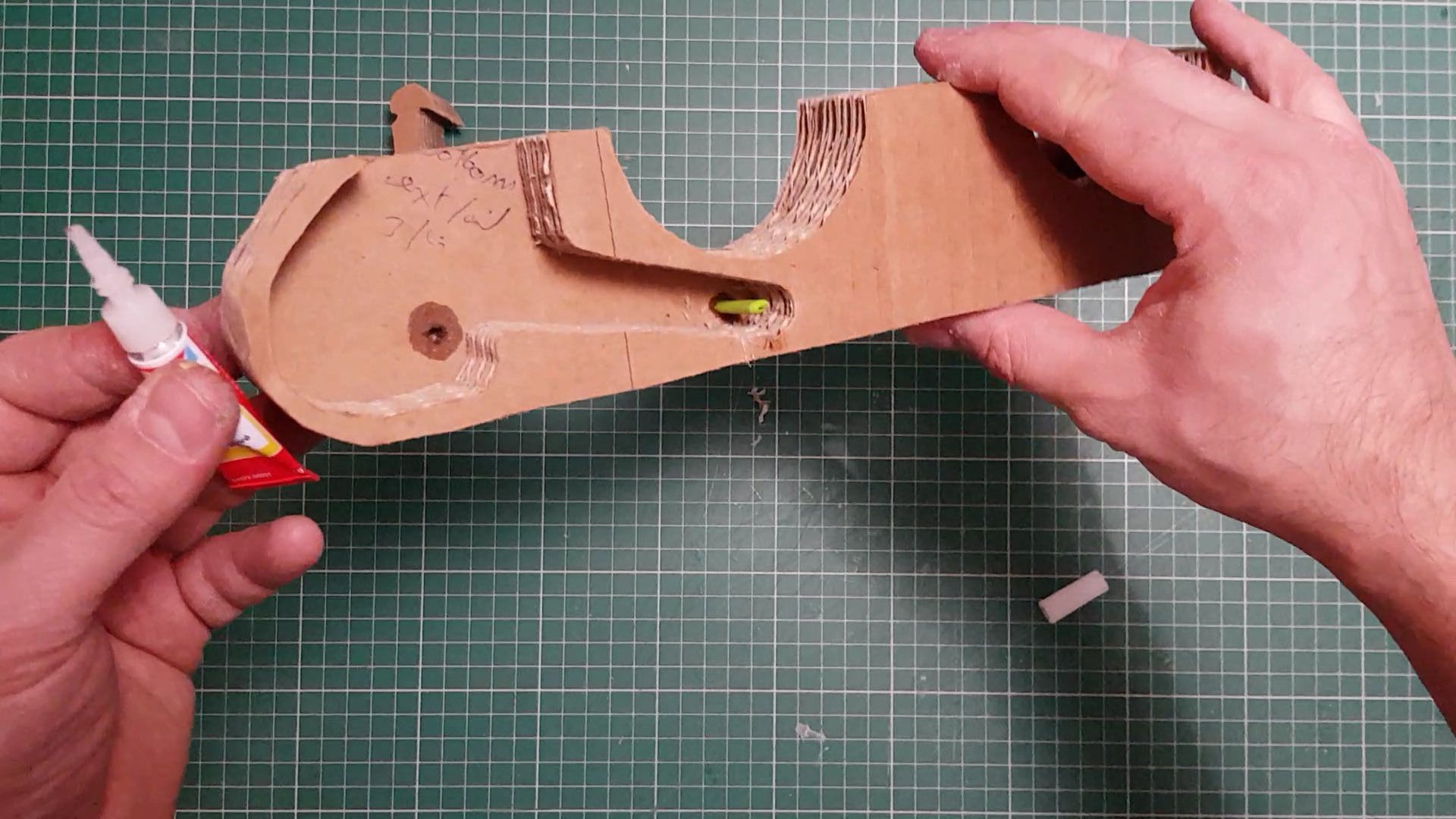 DIY Working Cardboard Handcuffs : 6 Steps (with Pictures) - Instructables