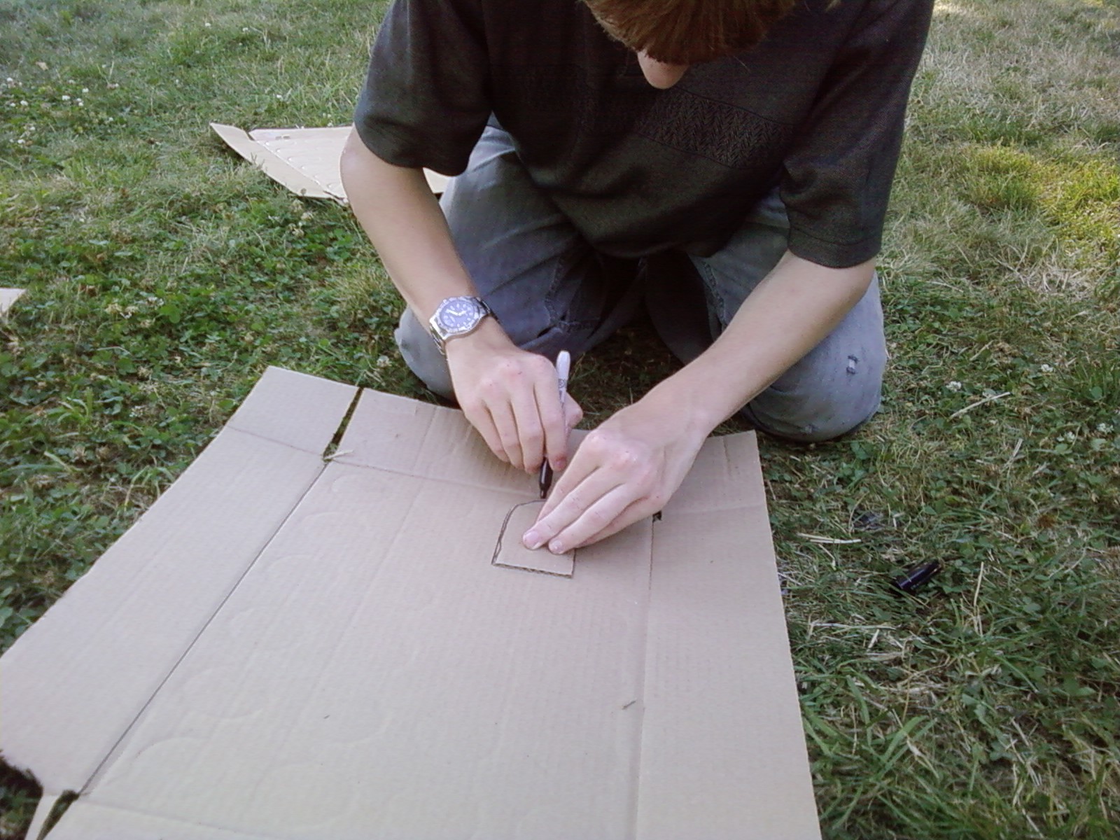 Cardboard Cell Phone Case. : 9 Steps - Instructables