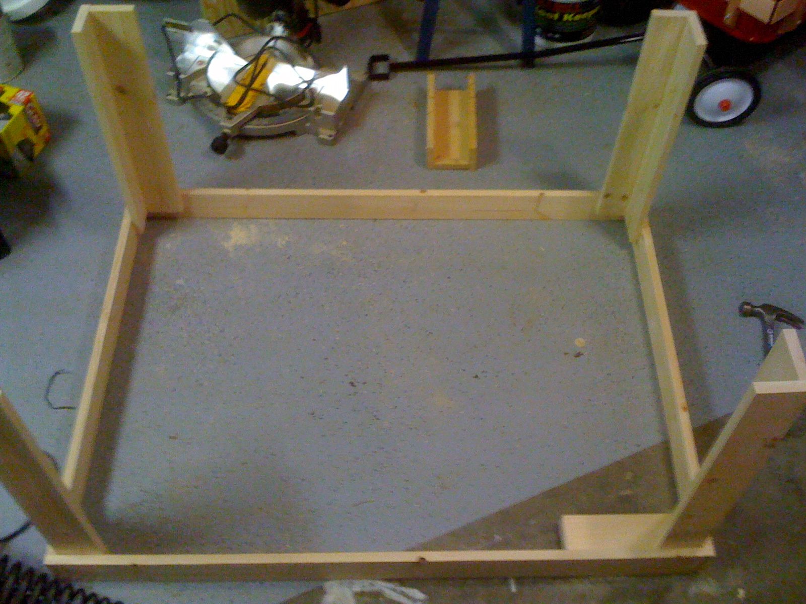 Simple Train Play Table : 10 Steps (with Pictures) - Instructables