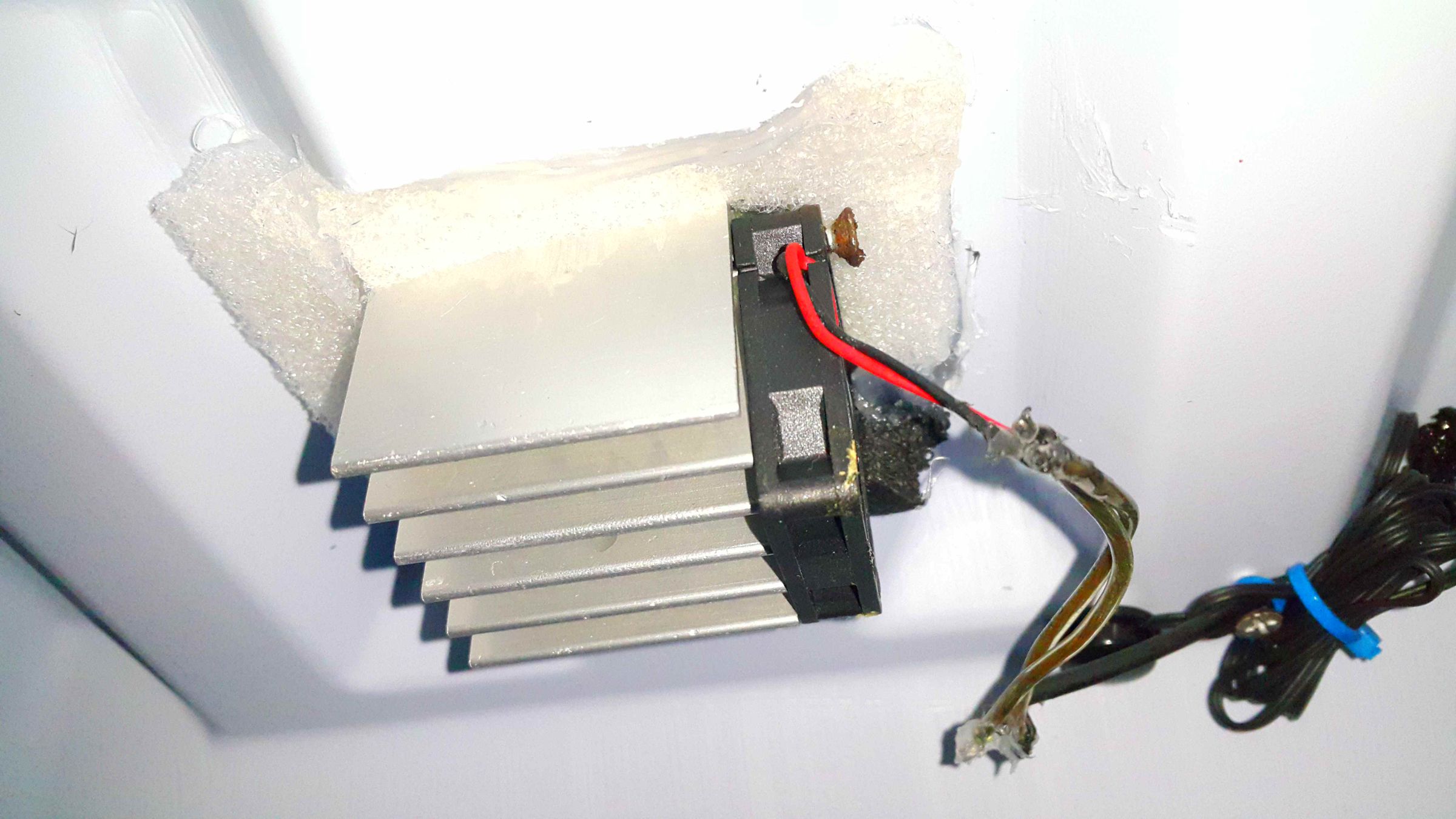 My Diy Peltier Cooler! - DECOMMISSIONED : 9 Steps (with Pictures ...