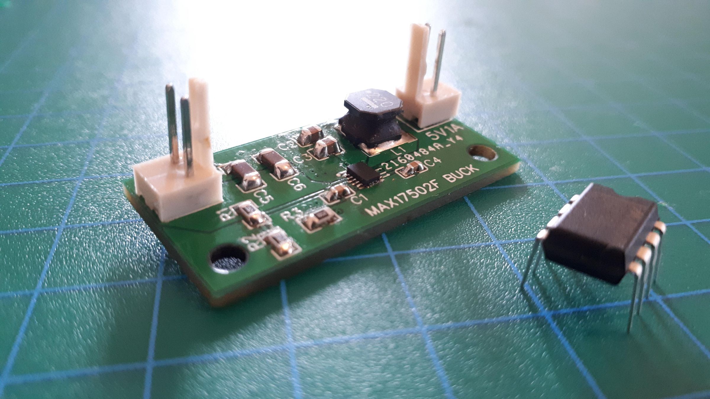 DIY High Efficiency 5V Output Buck Converter! : 7 Steps - Instructables