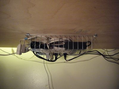How to Mount a Power Strip (and Power Bricks) Under Your Desk : 5 Steps ...
