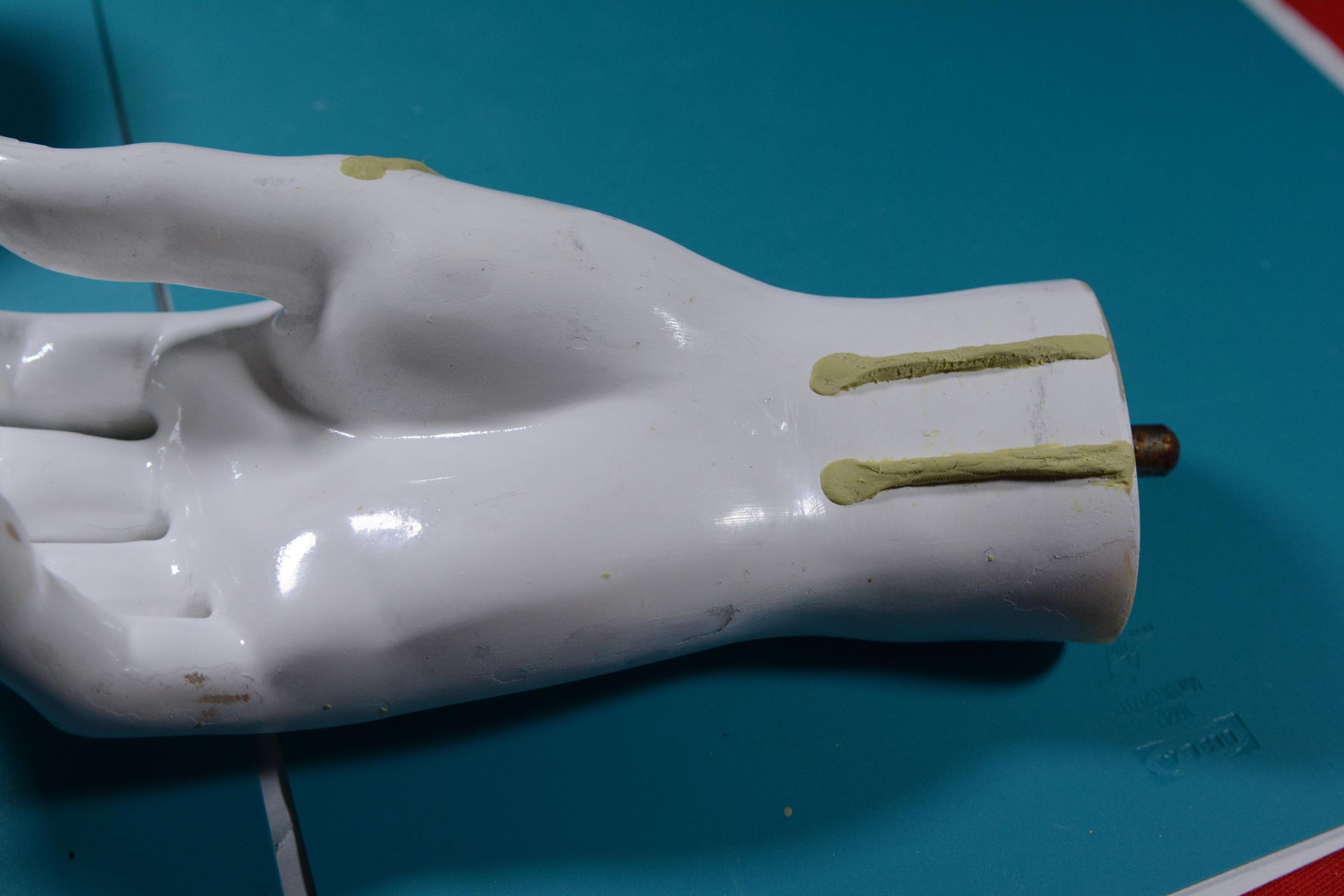 Wall Mounted Monster Hand With Talons : 13 Steps (with Pictures ...