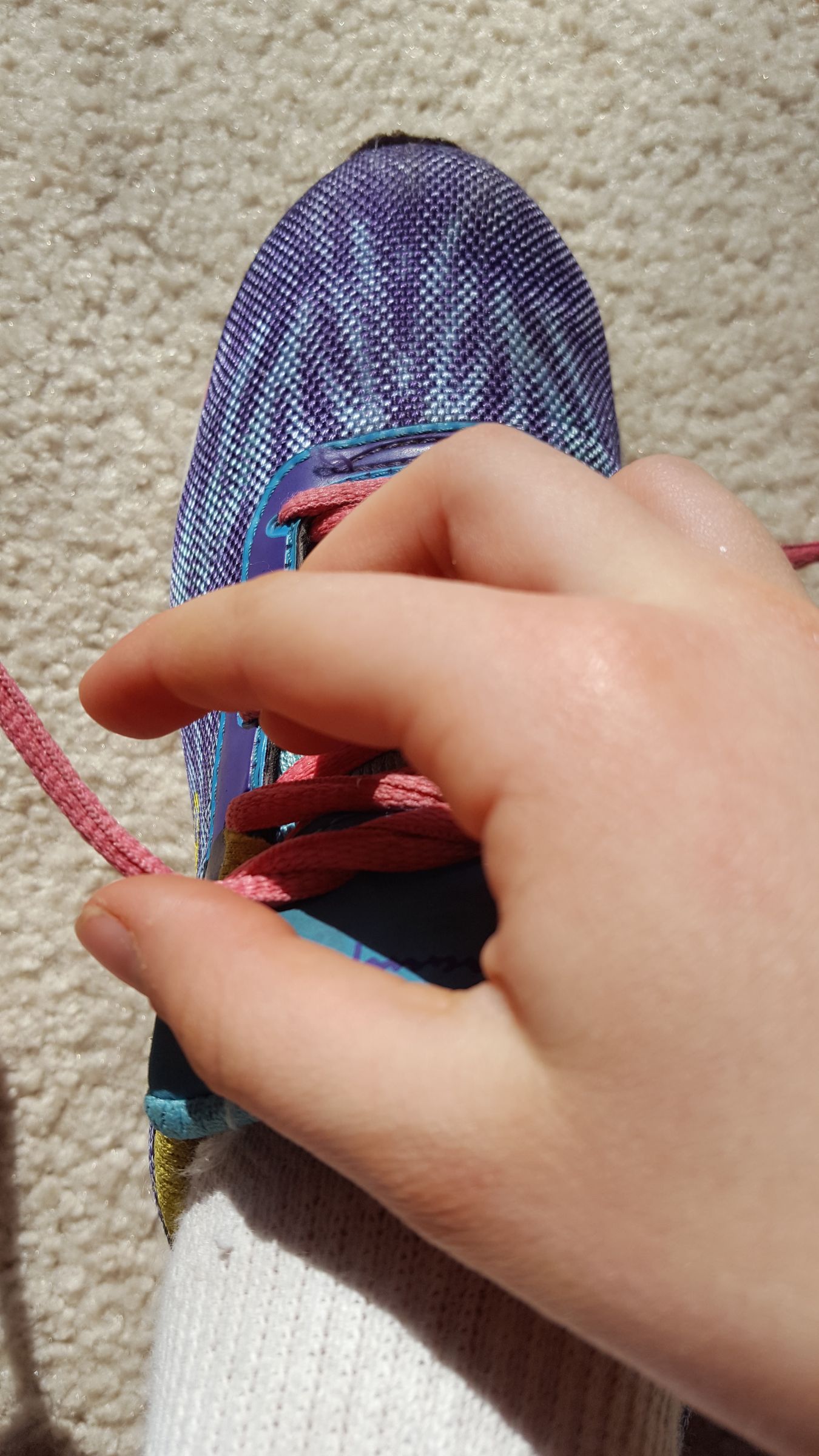 How to Teach Kids to Tie Shoes by Maria Bischel : 14 Steps (with ...