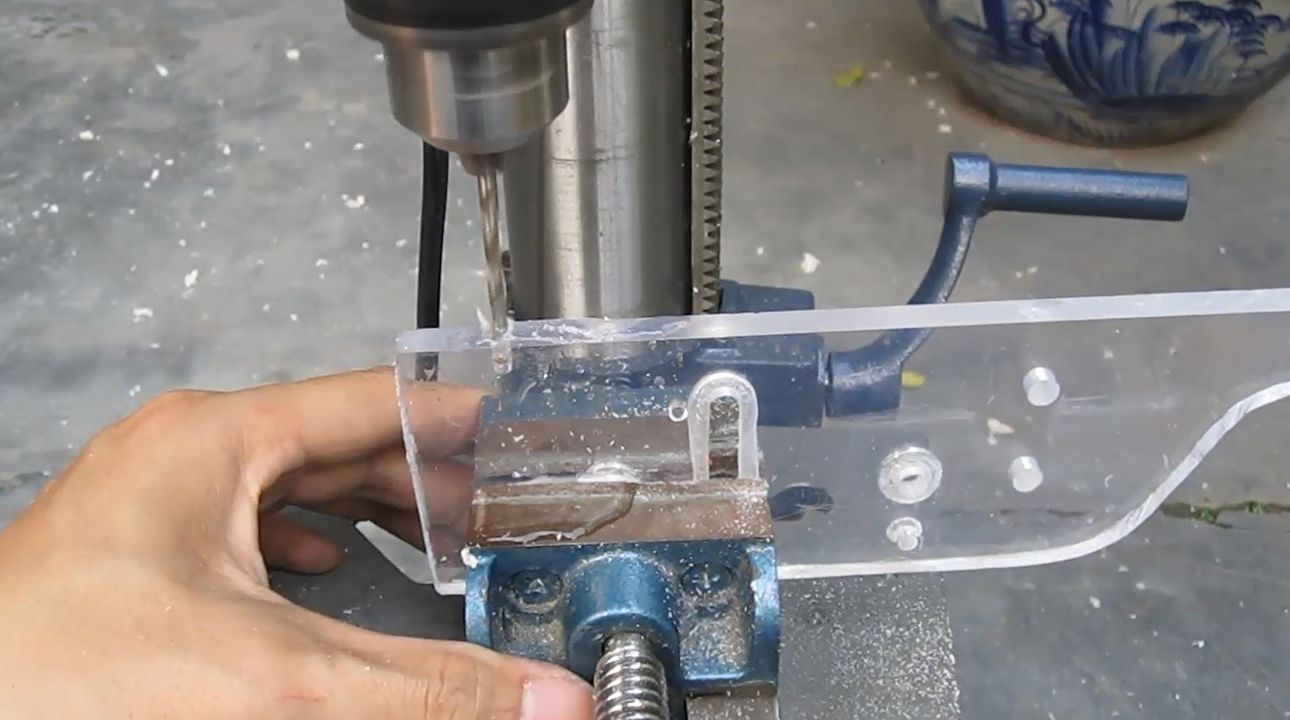 How to Make a Table Saw - Anti KickBack for DIY Table Saw - Guard ...