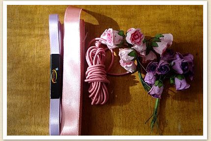 Wrist Corsage Tutorial : 5 Steps - Instructables