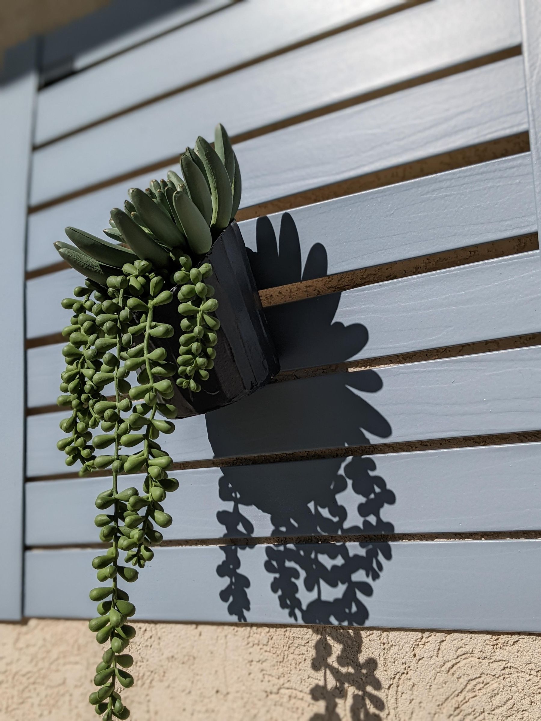 Repurpose Vinyl Blinds Into Modern Slatted Planter Wall : 12 Steps ...