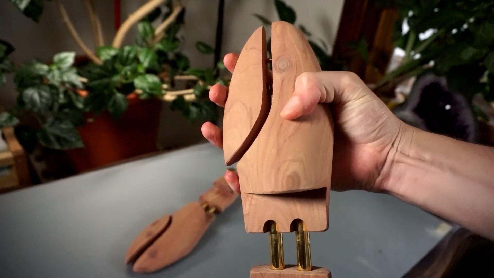 How to Stretch Shoes That Are Too Small : 4 Steps - Instructables