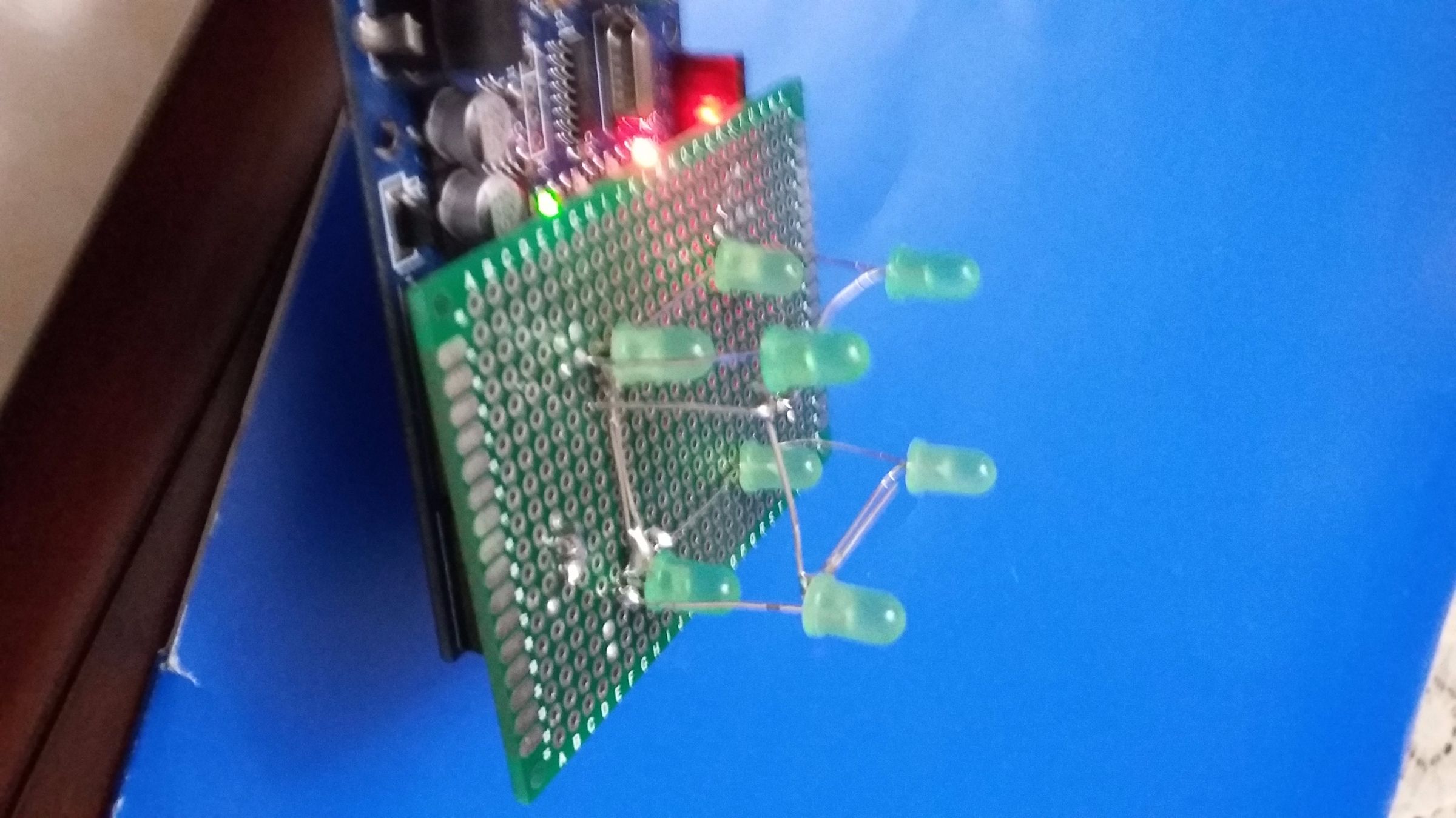 A Simple LED Cube 2X2X2 : 4 Steps (with Pictures) - Instructables